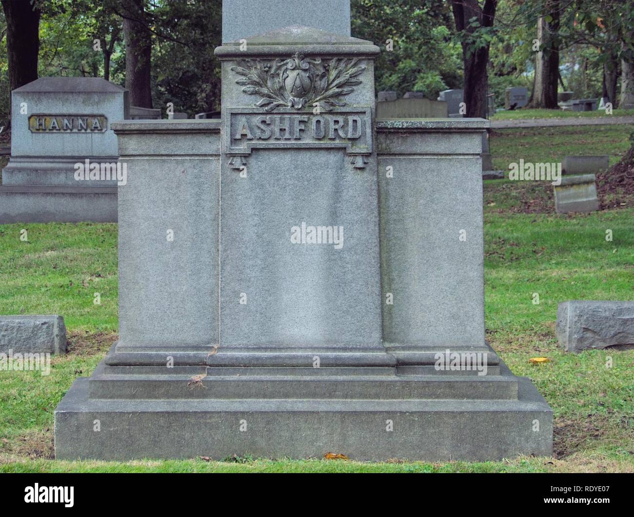 Ashford Monument, Chartiers Cemetery, 2015-10-04, 01 Stock Photo - Alamy