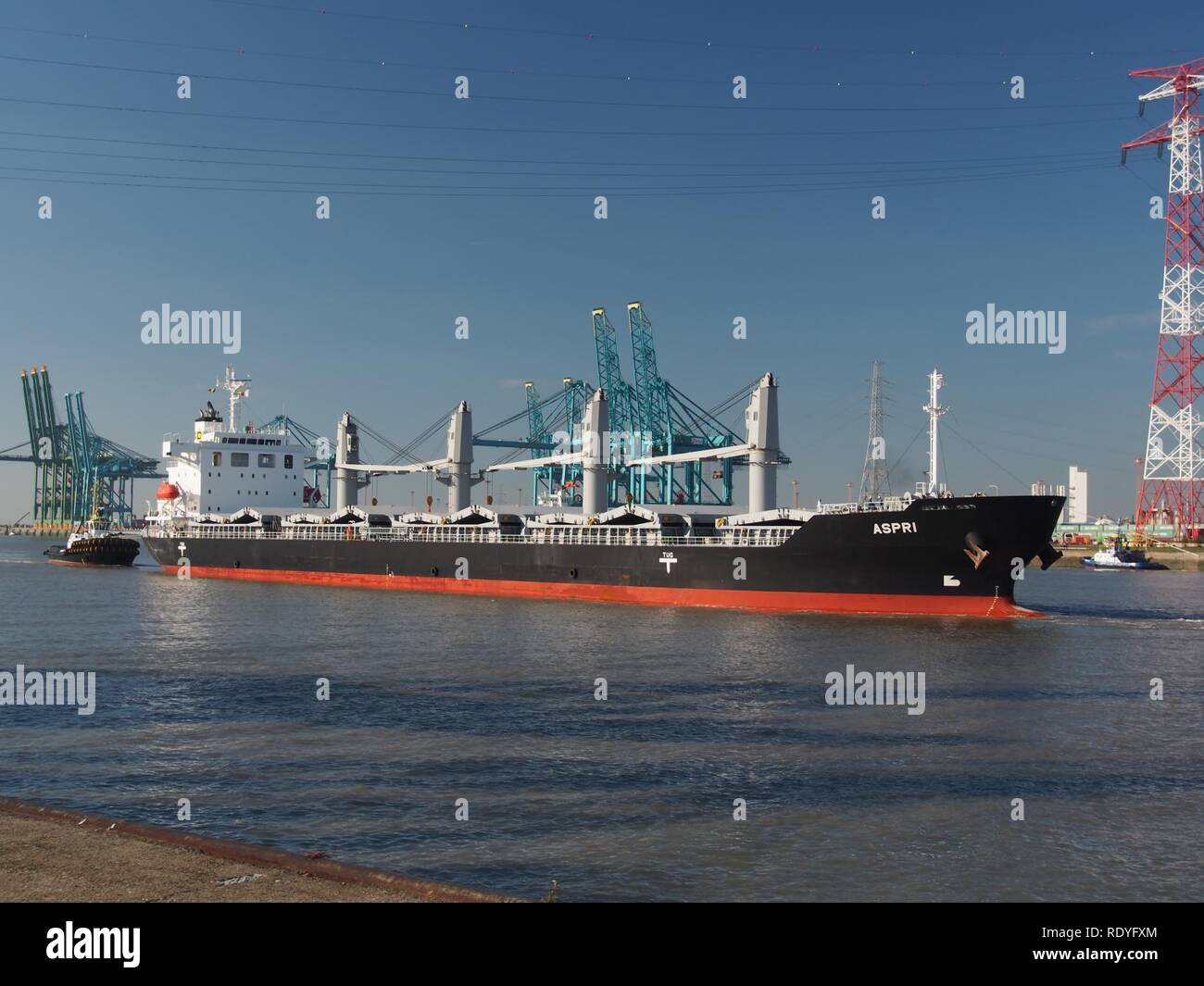 Port of antwerp pic1 hi-res stock photography and images - Alamy