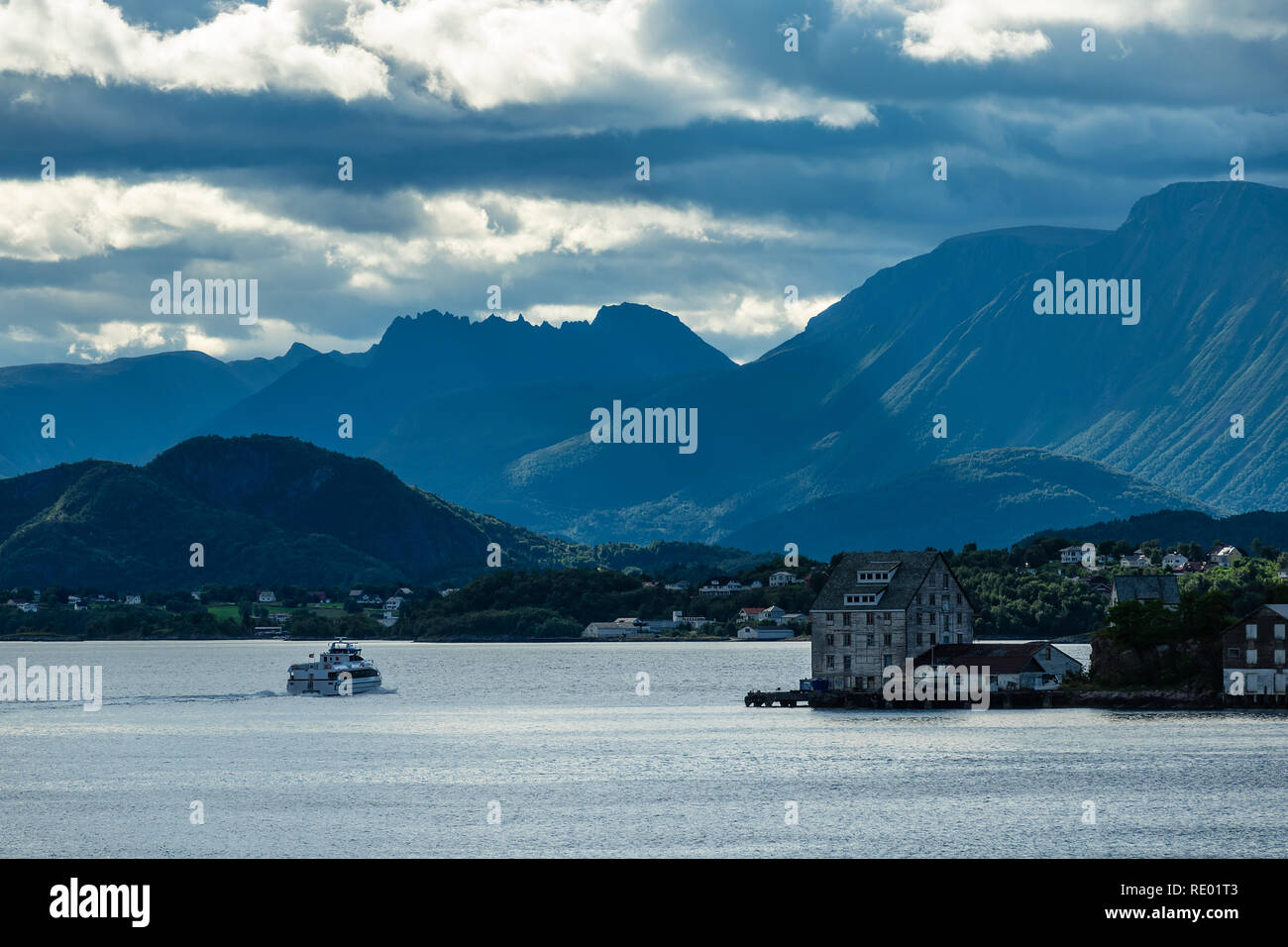 Ferry alesund hi-res stock photography and images - Alamy