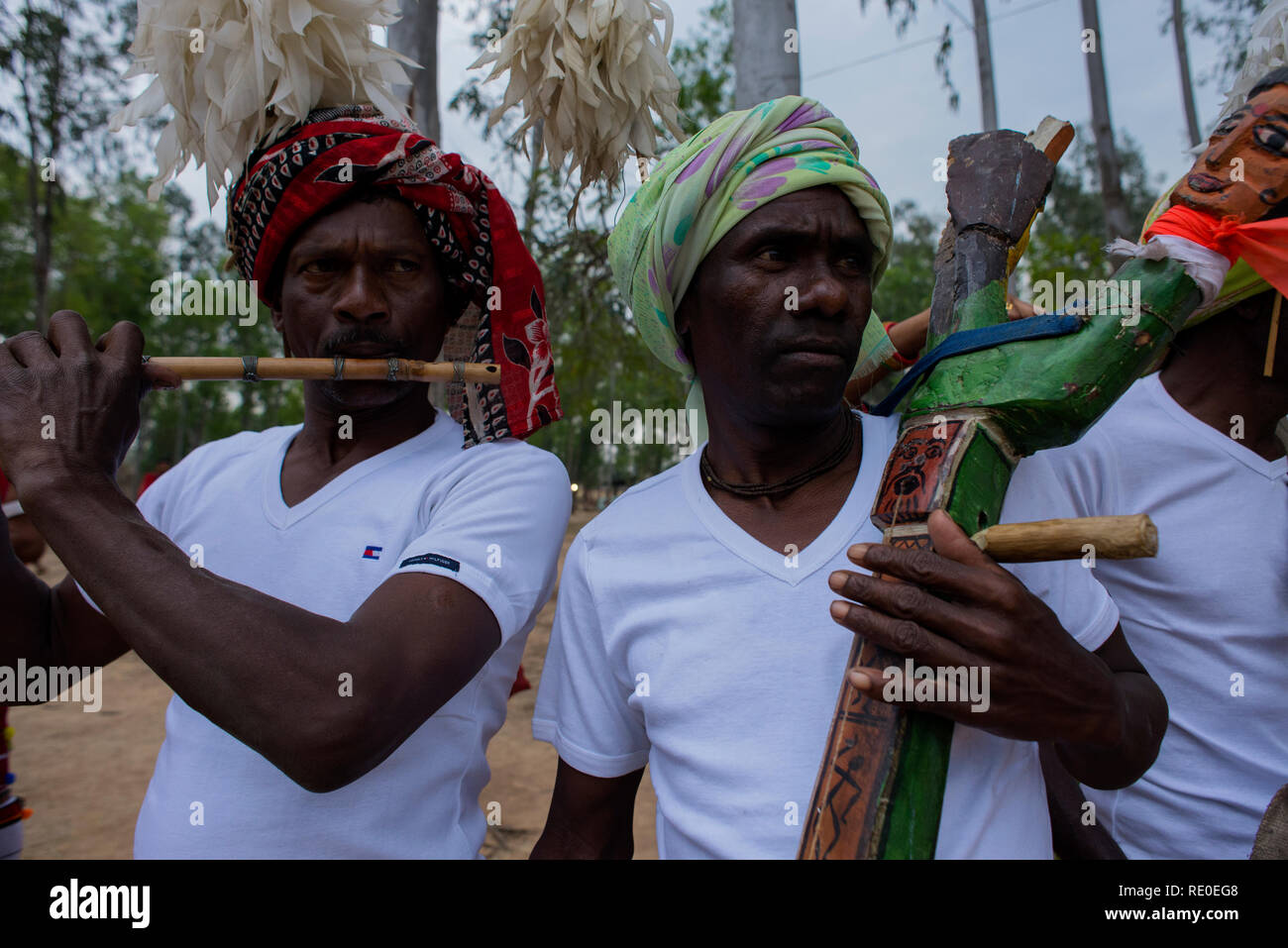 Santal tribe hi-res stock photography and images - Alamy