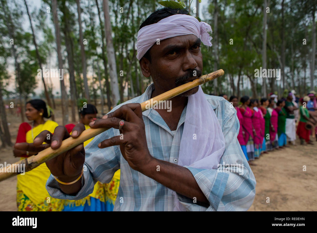 Santal tribe hi-res stock photography and images - Alamy