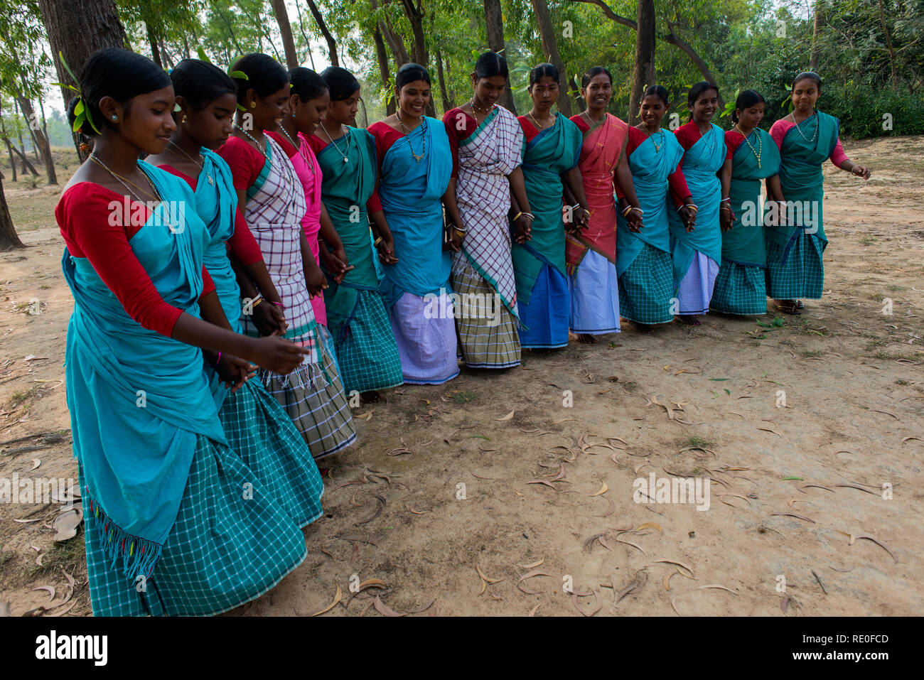 Santal tribe hi-res stock photography and images - Alamy