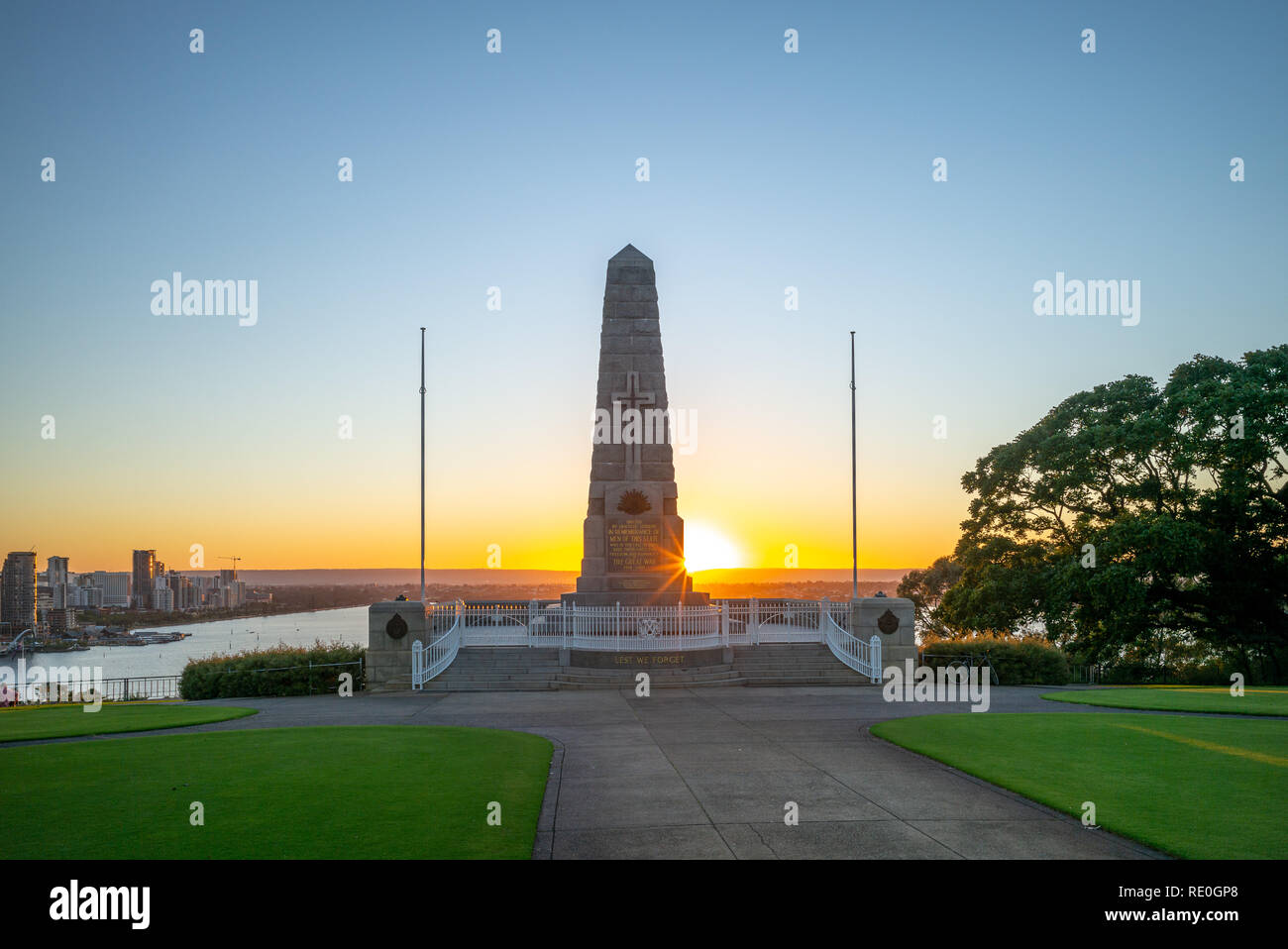 Australia town war memorial hi-res stock photography and images - Alamy