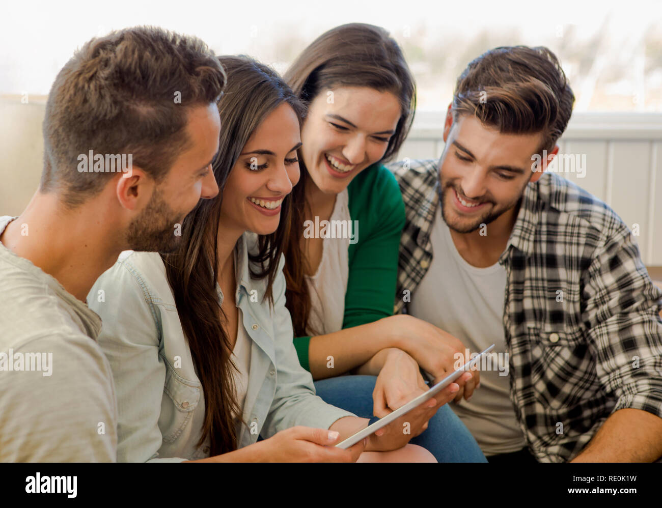 Meeting friends school hi-res stock photography and images - Alamy