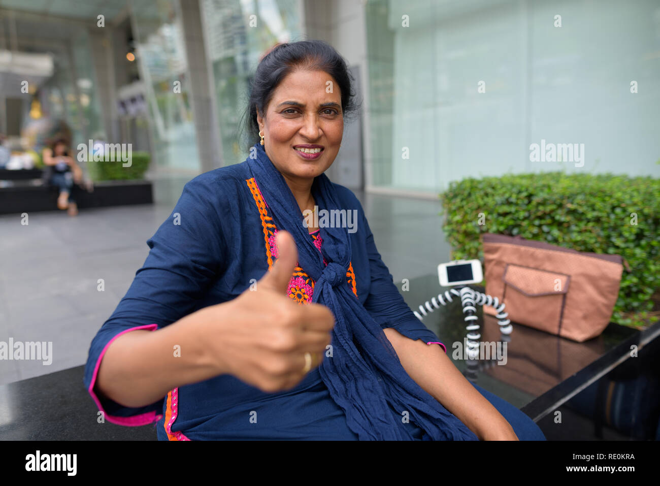 Mature woman giving smart hi-res stock photography and images - Alamy