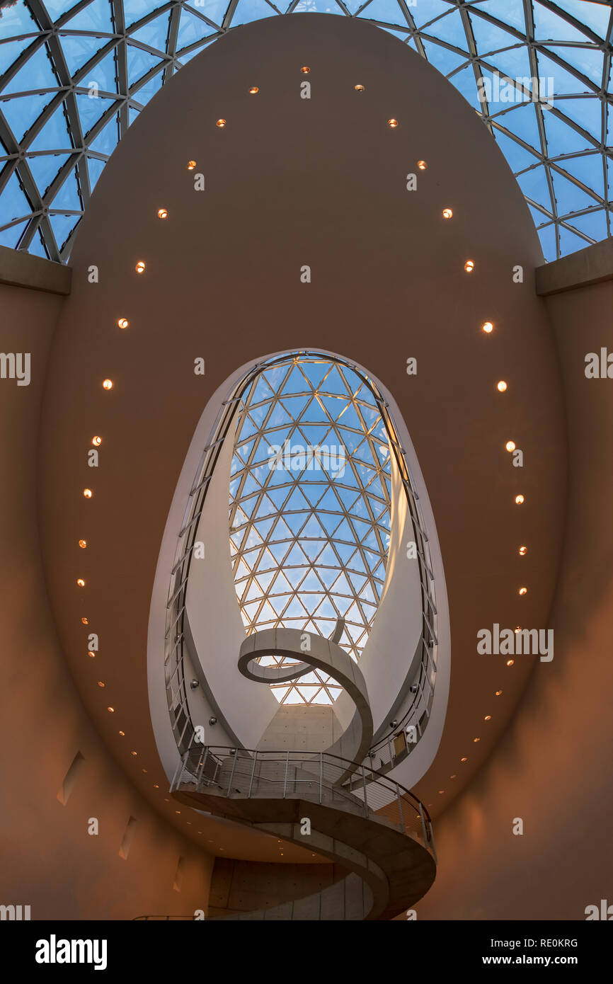 Salvador Dali Museum Stock Photos & Salvador Dali Museum Stock Images ...