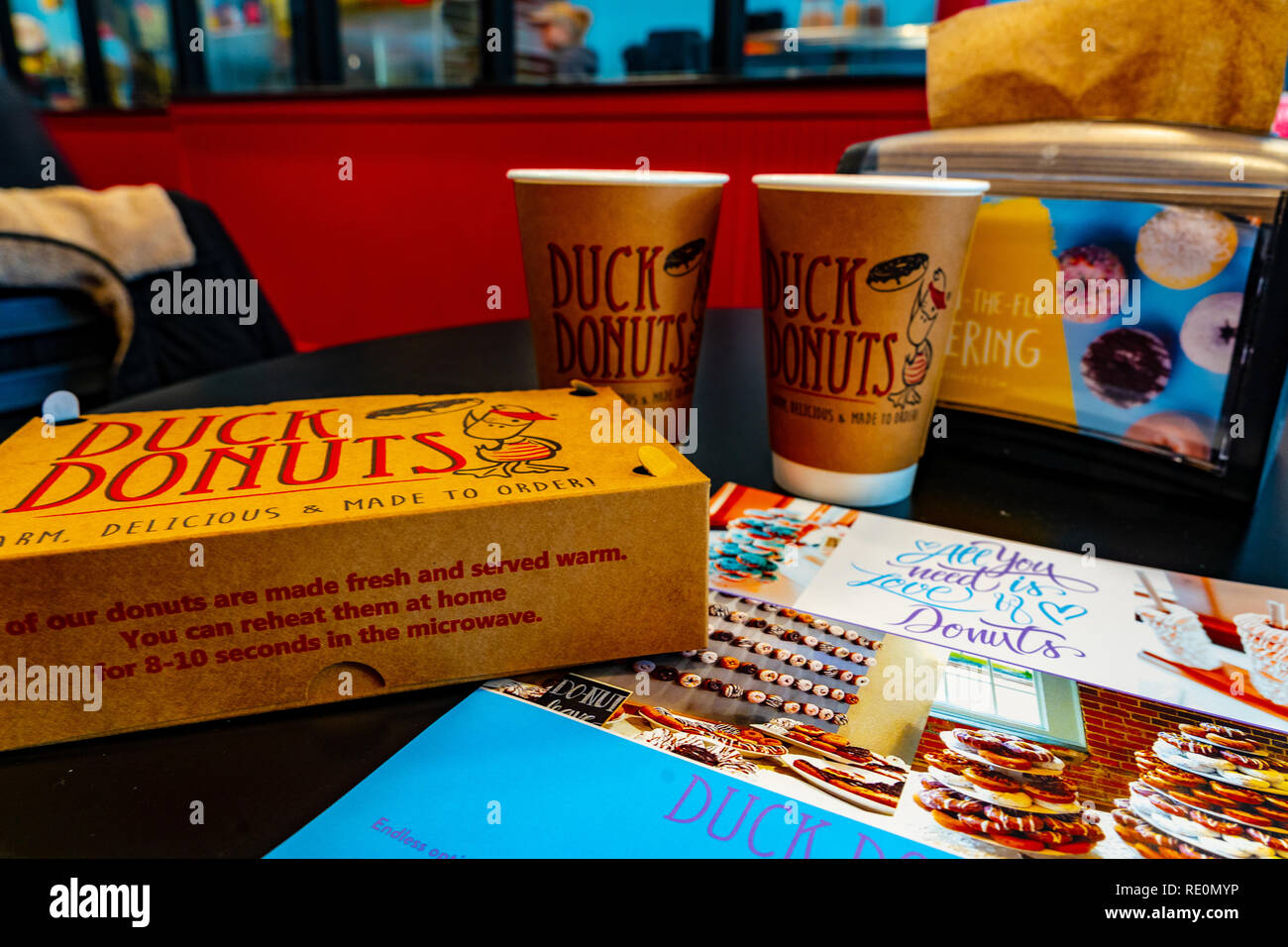 Duck donuts hi-res stock photography and images - Alamy