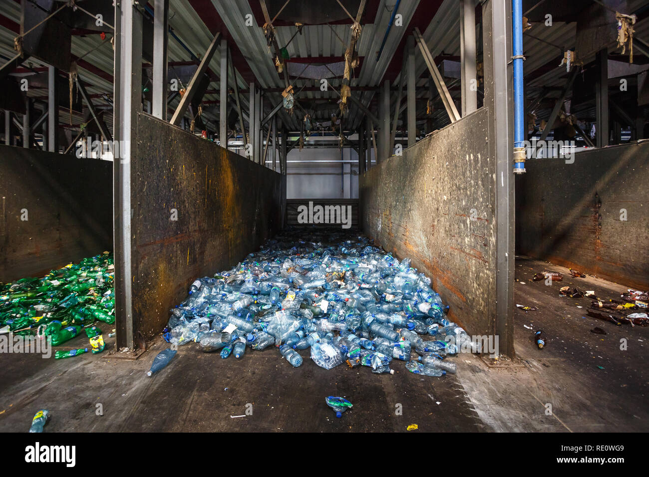 Separate garbage collection and waste sorting at the treatment ...