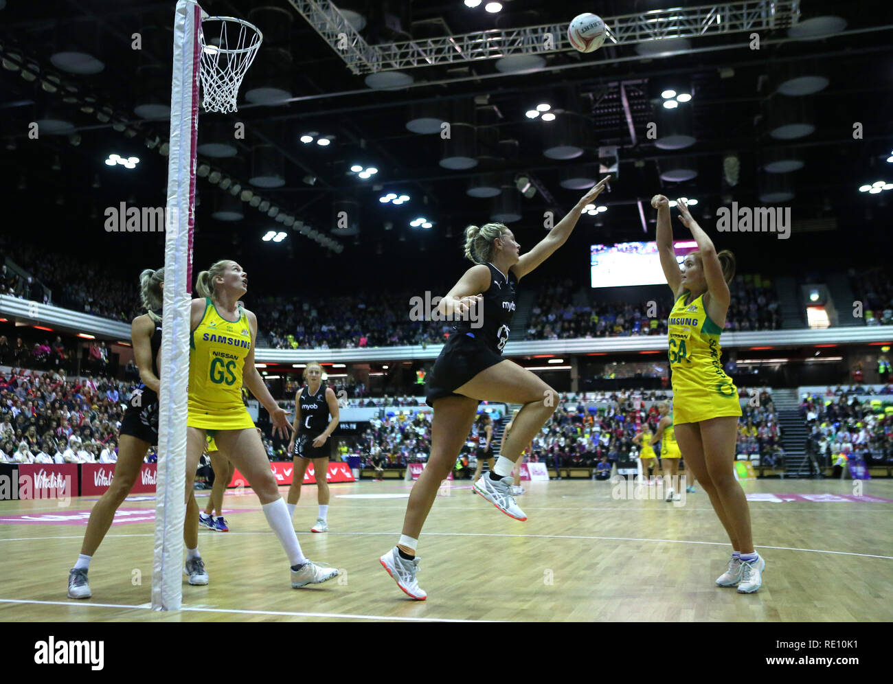 Australian Diamonds' Stephanie Wood (right) and New Zealand Silver ...