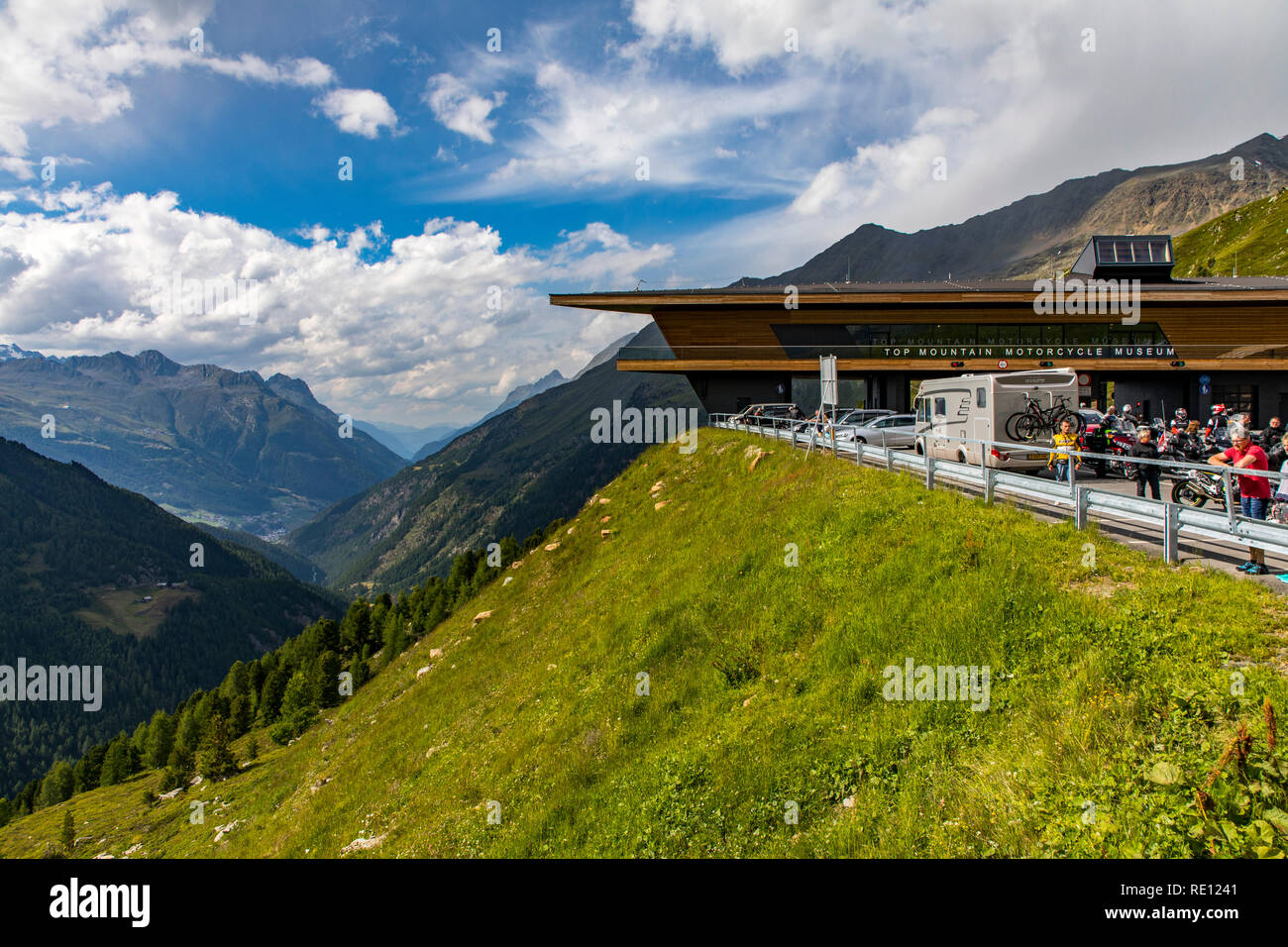 Station border hi-res stock photography and images - Alamy