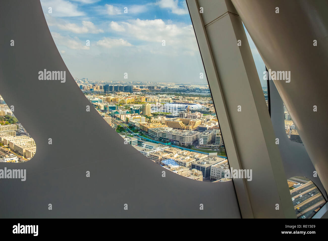 Dubai frame landscape hi-res stock photography and images - Alamy