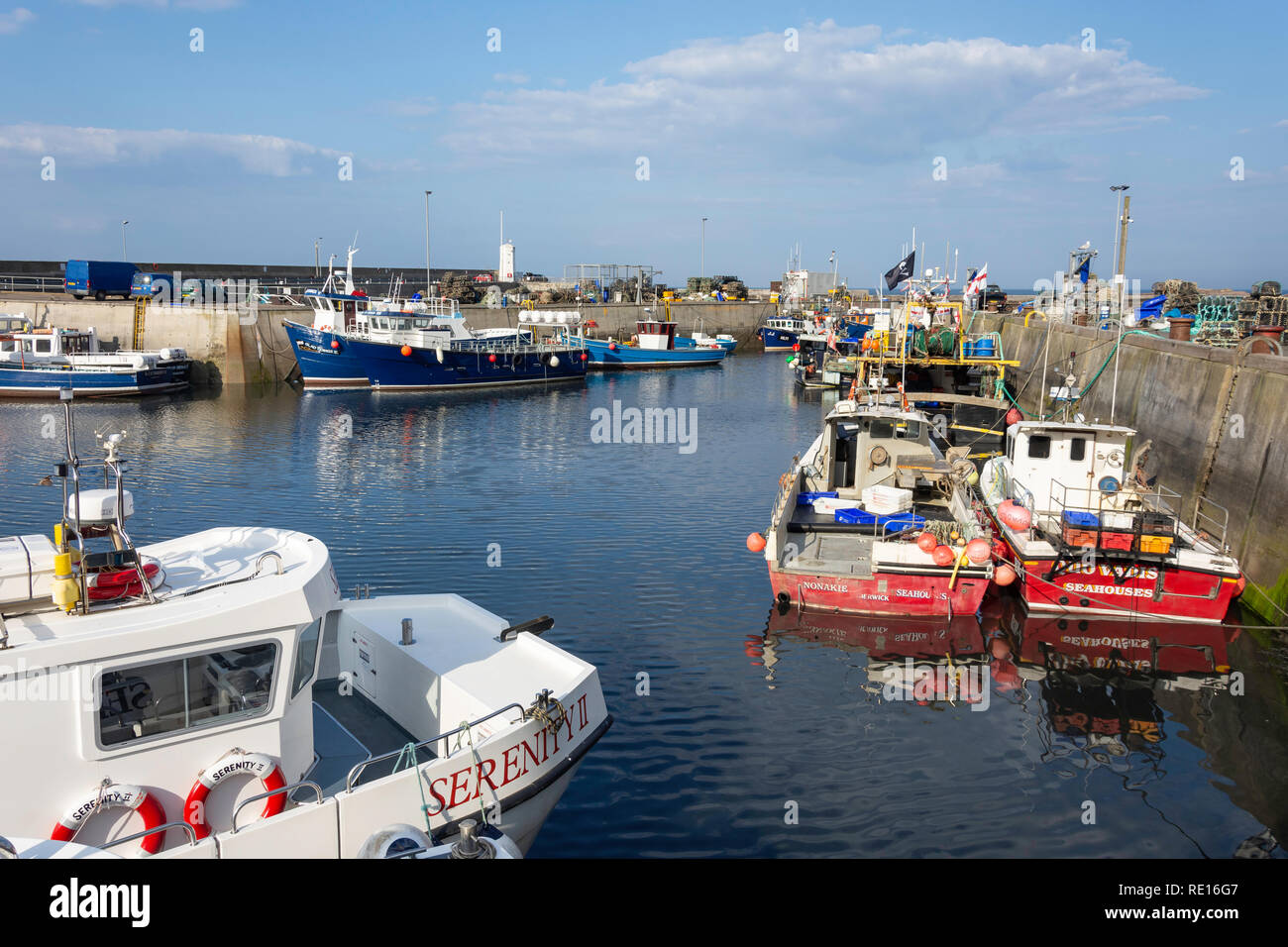 Seahouses Harbour Stock Photos & Seahouses Harbour Stock Images - Alamy