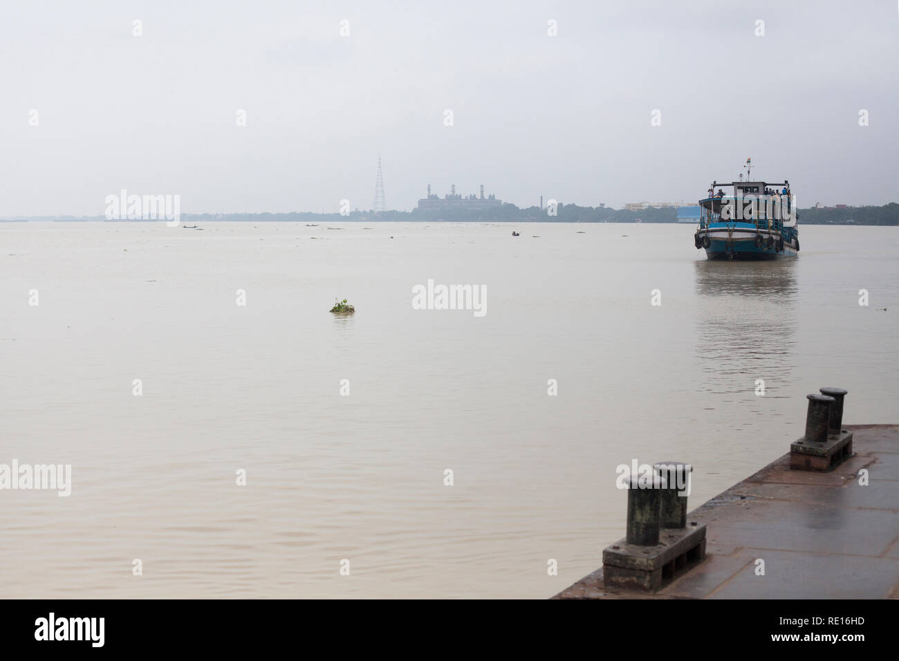 Kolkata ganga ghat hi-res stock photography and images - Alamy