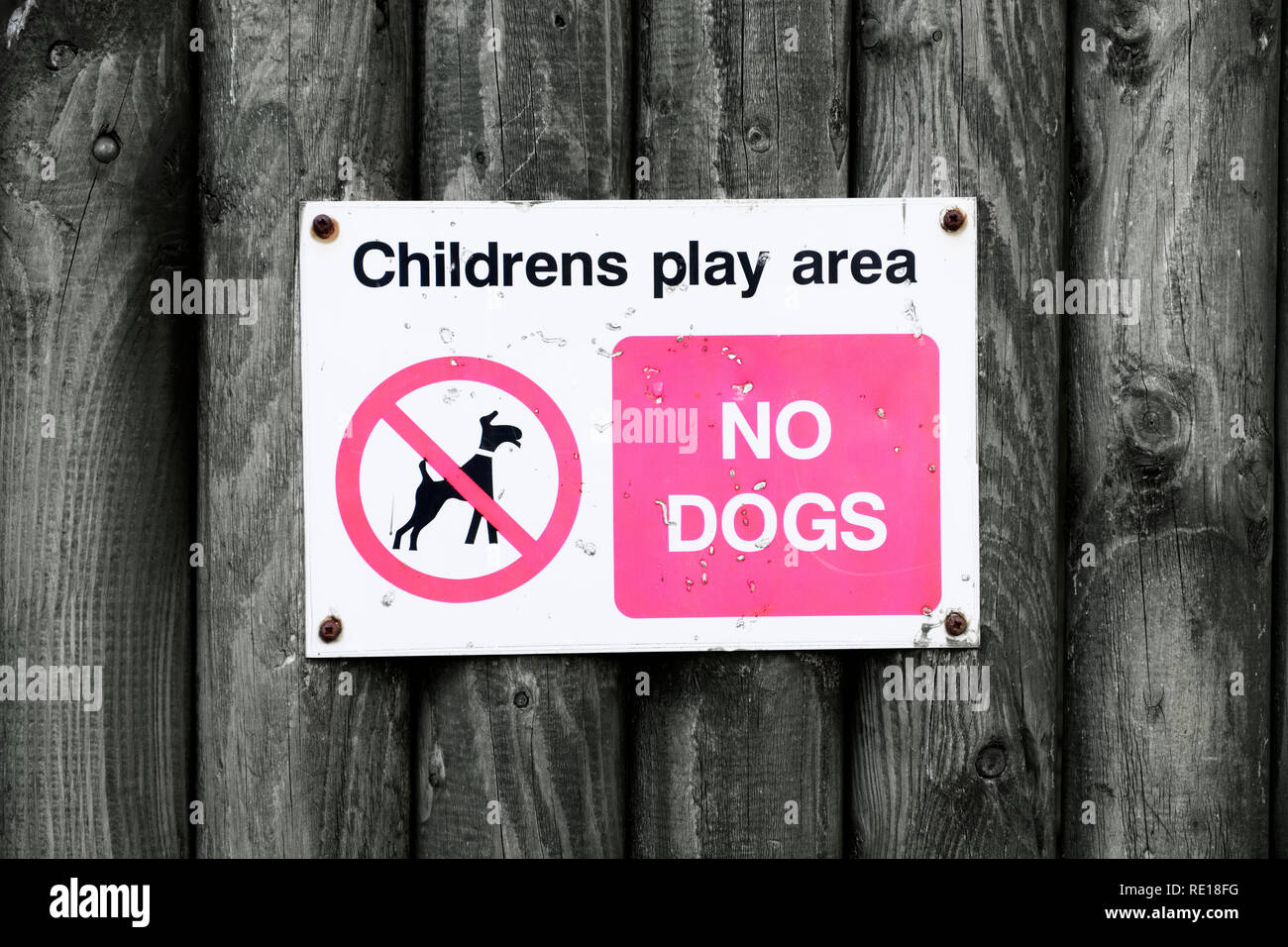 No dogs in children play area sign Stock Photo - Alamy