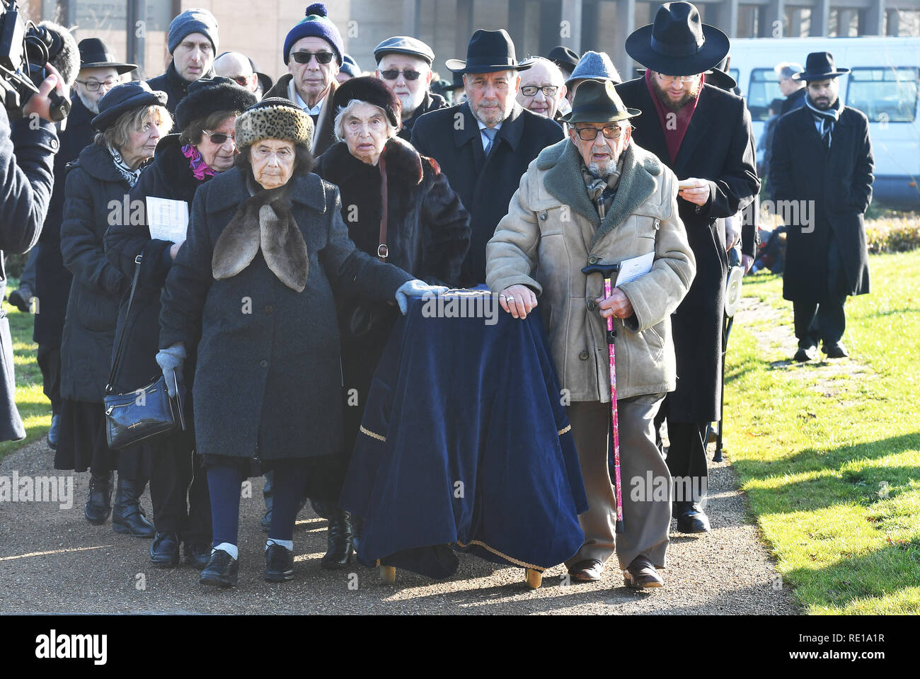 Bushey cemetery hi-res stock photography and images - Alamy