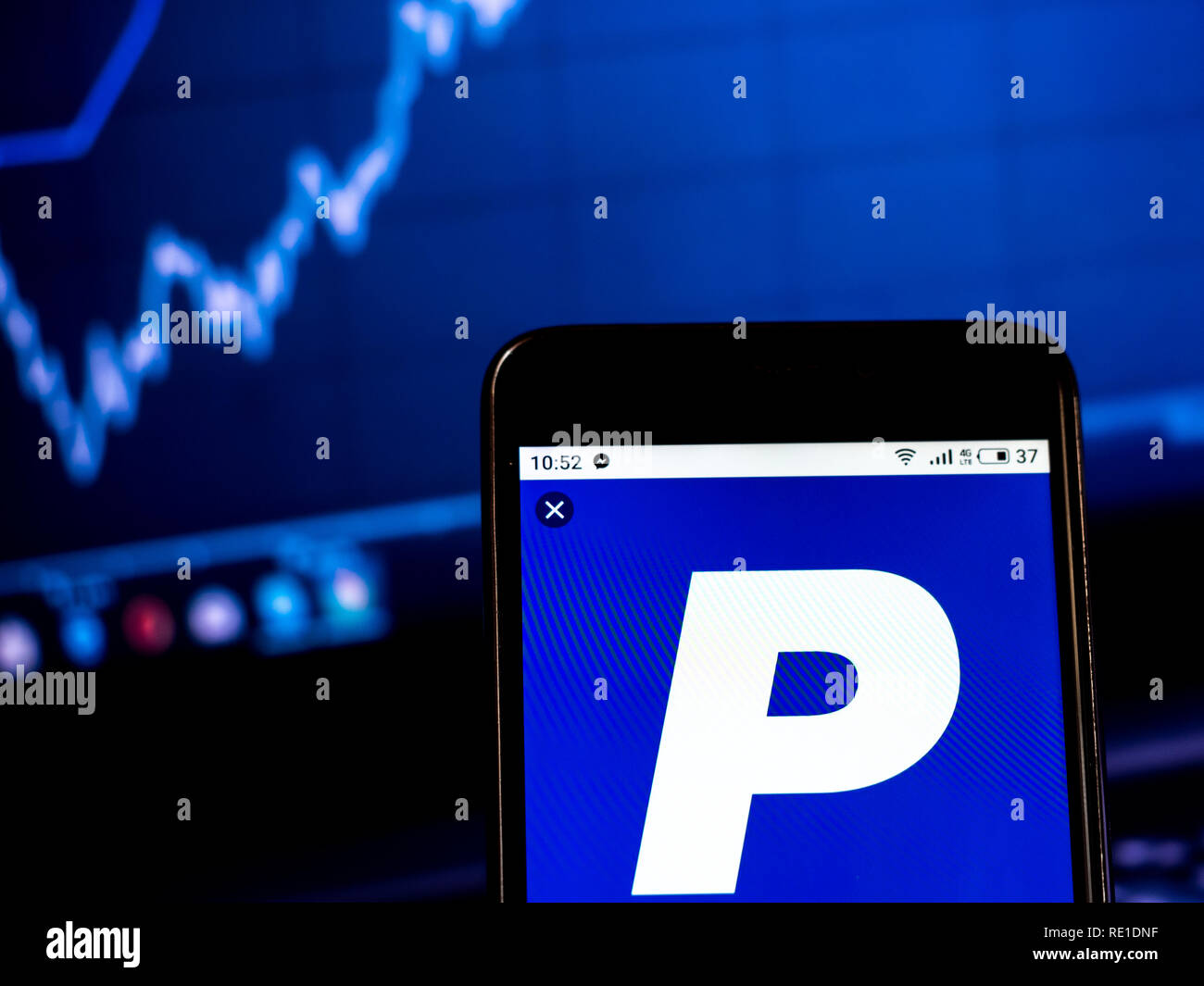 Logo paychex hi-res stock photography and images - Alamy