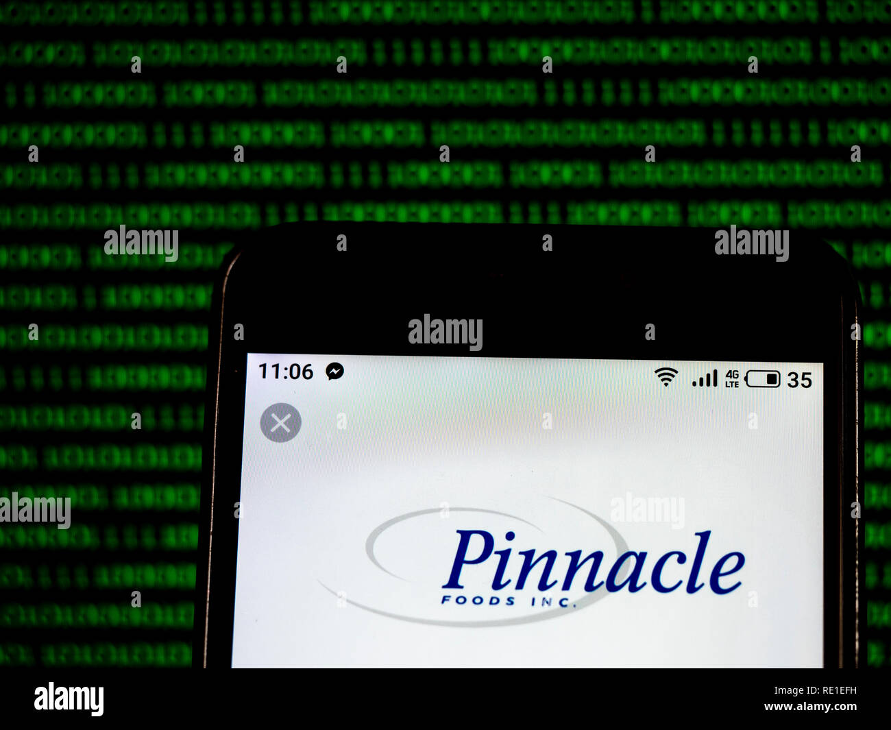 Pinnacle logo hi-res stock photography and images - Alamy