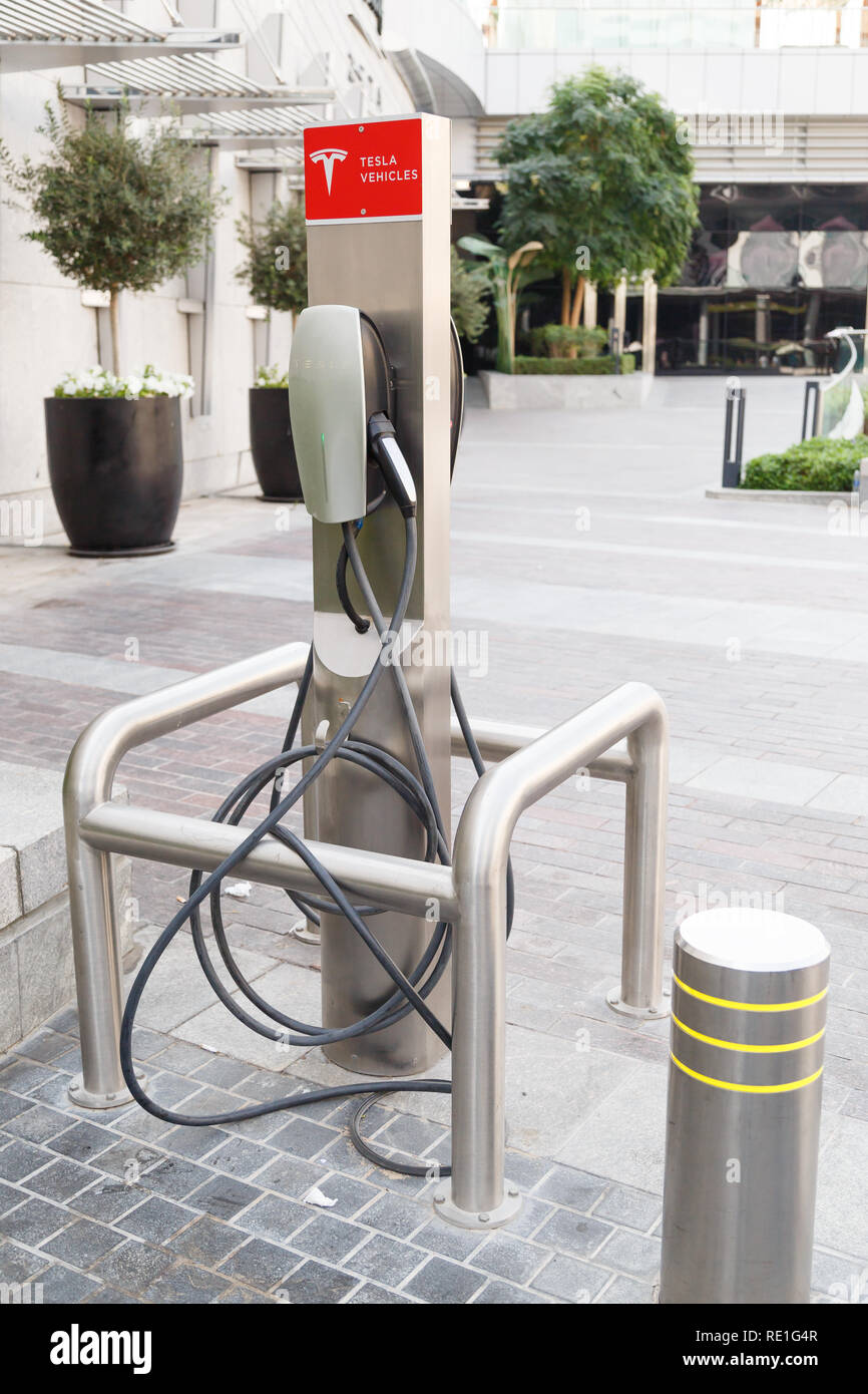 DUBAI, UAE - JANUARY 08, 2019: Tesla charger parking Stock Photo - Alamy
