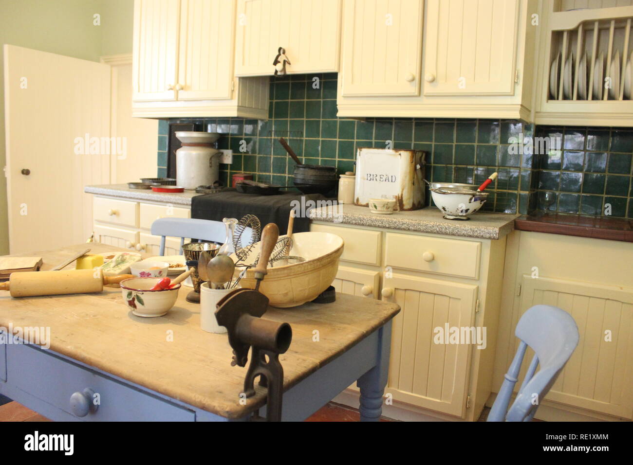 Old setup hi-res stock photography and images - Alamy