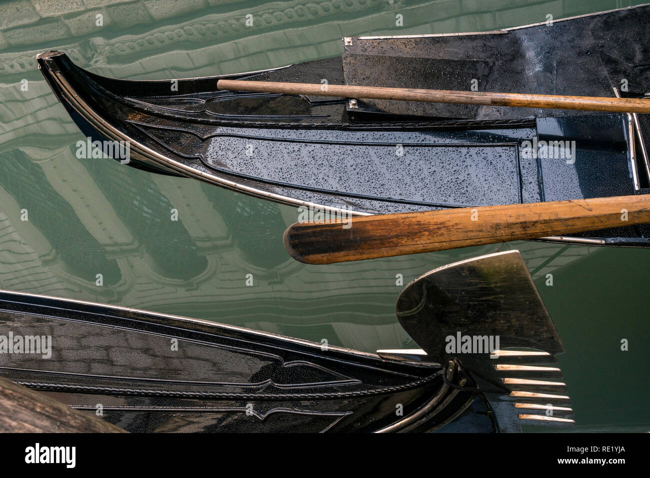 Gondola shapes hi-res stock photography and images - Alamy