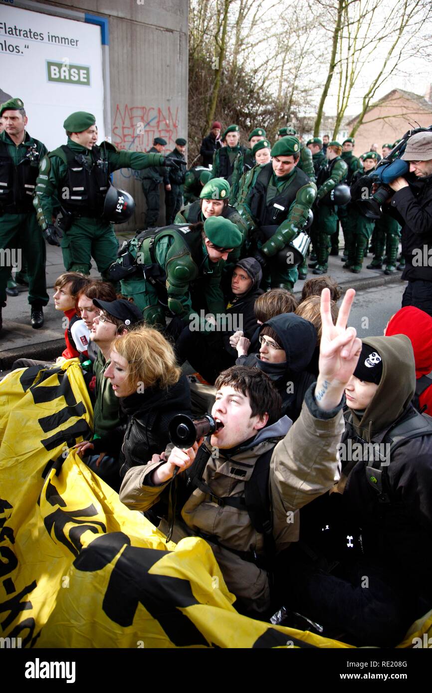 Police mass hi-res stock photography and images - Alamy