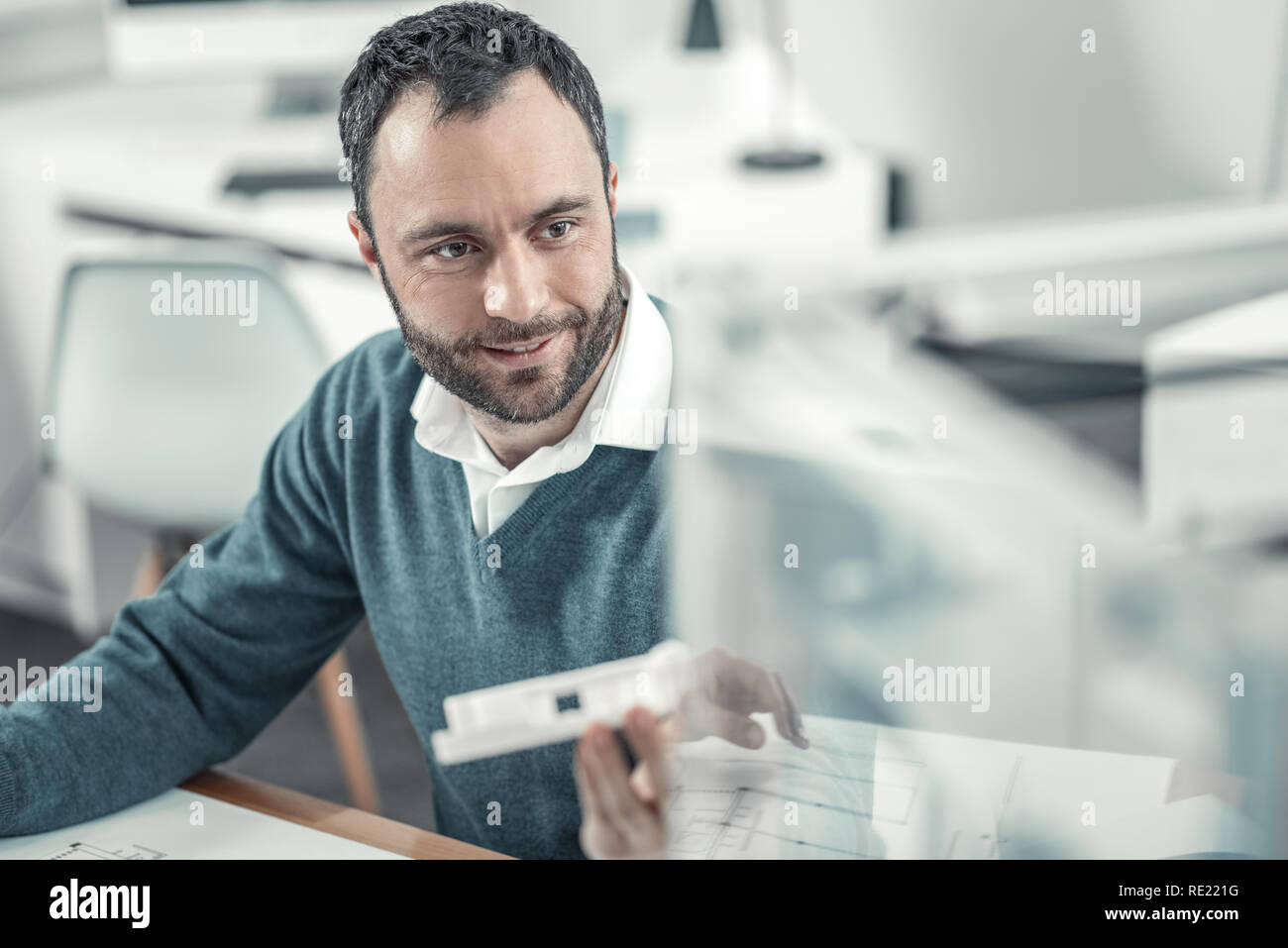 Positive smart engineer using 3d printing technology Stock Photo - Alamy