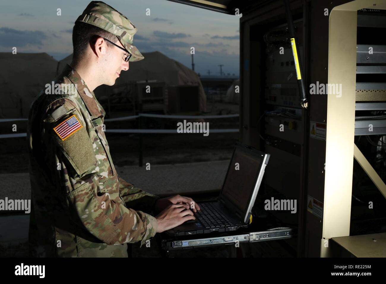 Signal intelligence sustainment company hi-res stock photography and ...