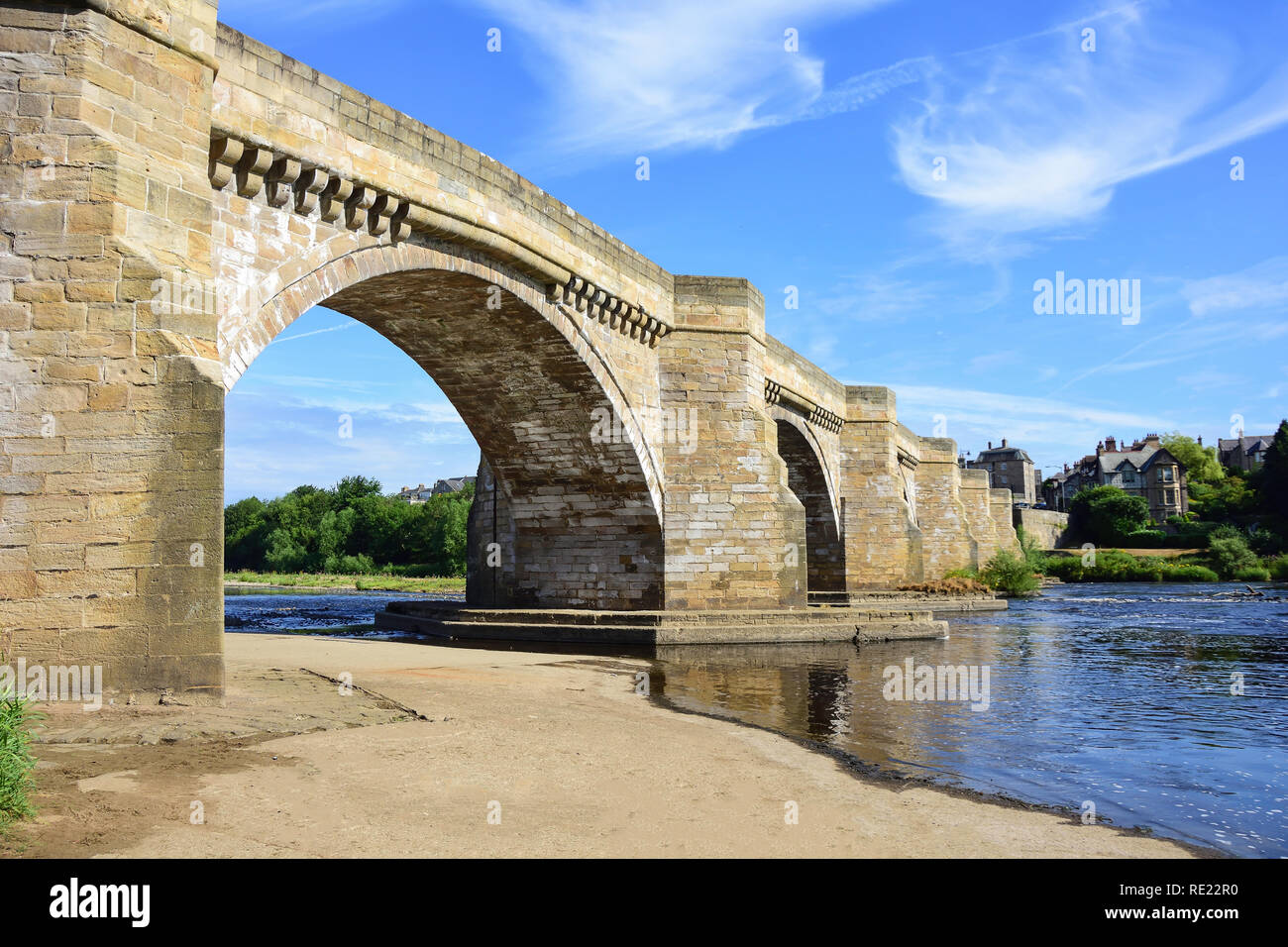 Riverside 7th century corbridge stone bridge over river tyne hi hi-res ...