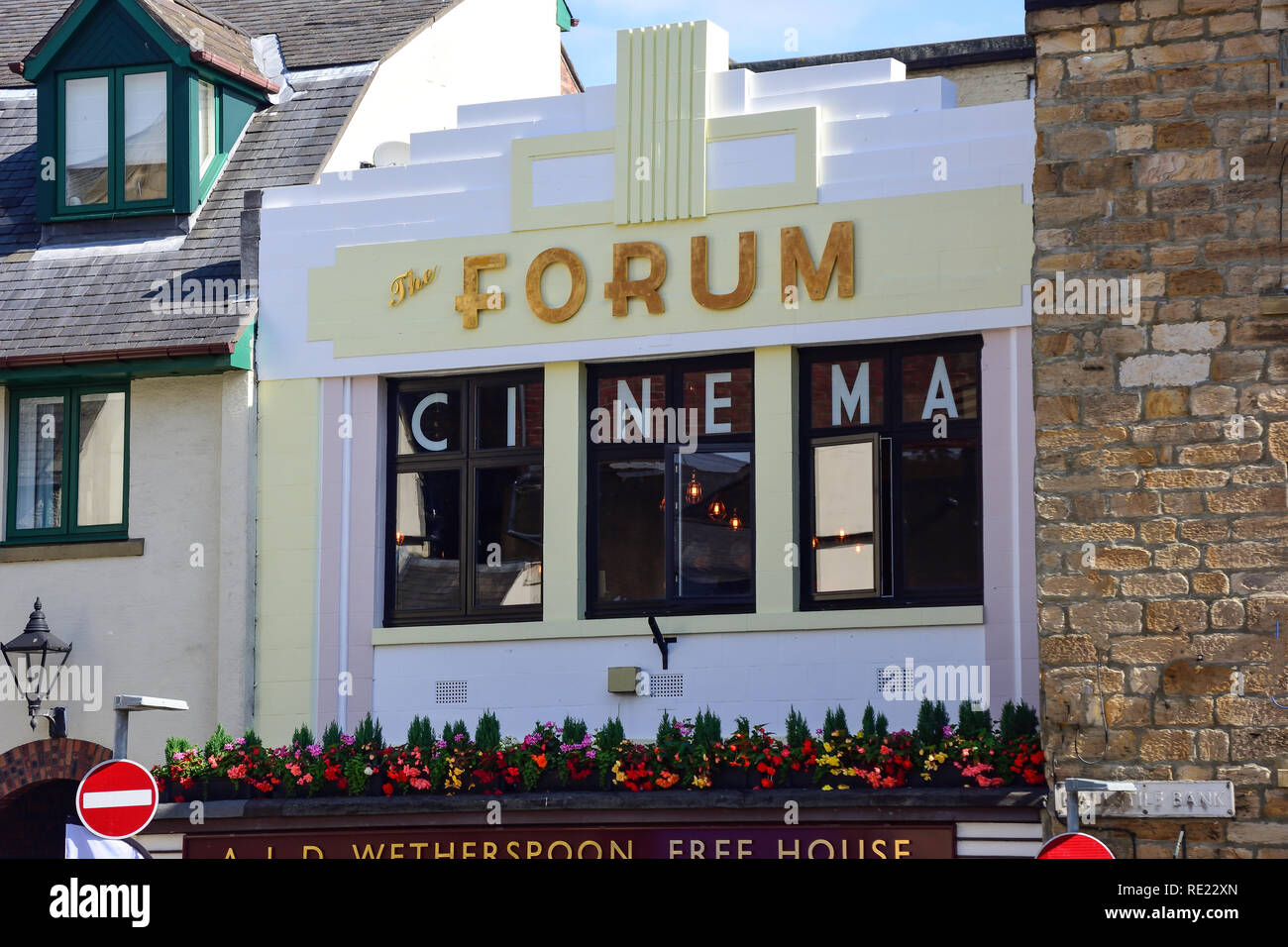 Art Deco Forum Cinema Hexham (Wetherspoons) facade, Market Place ...
