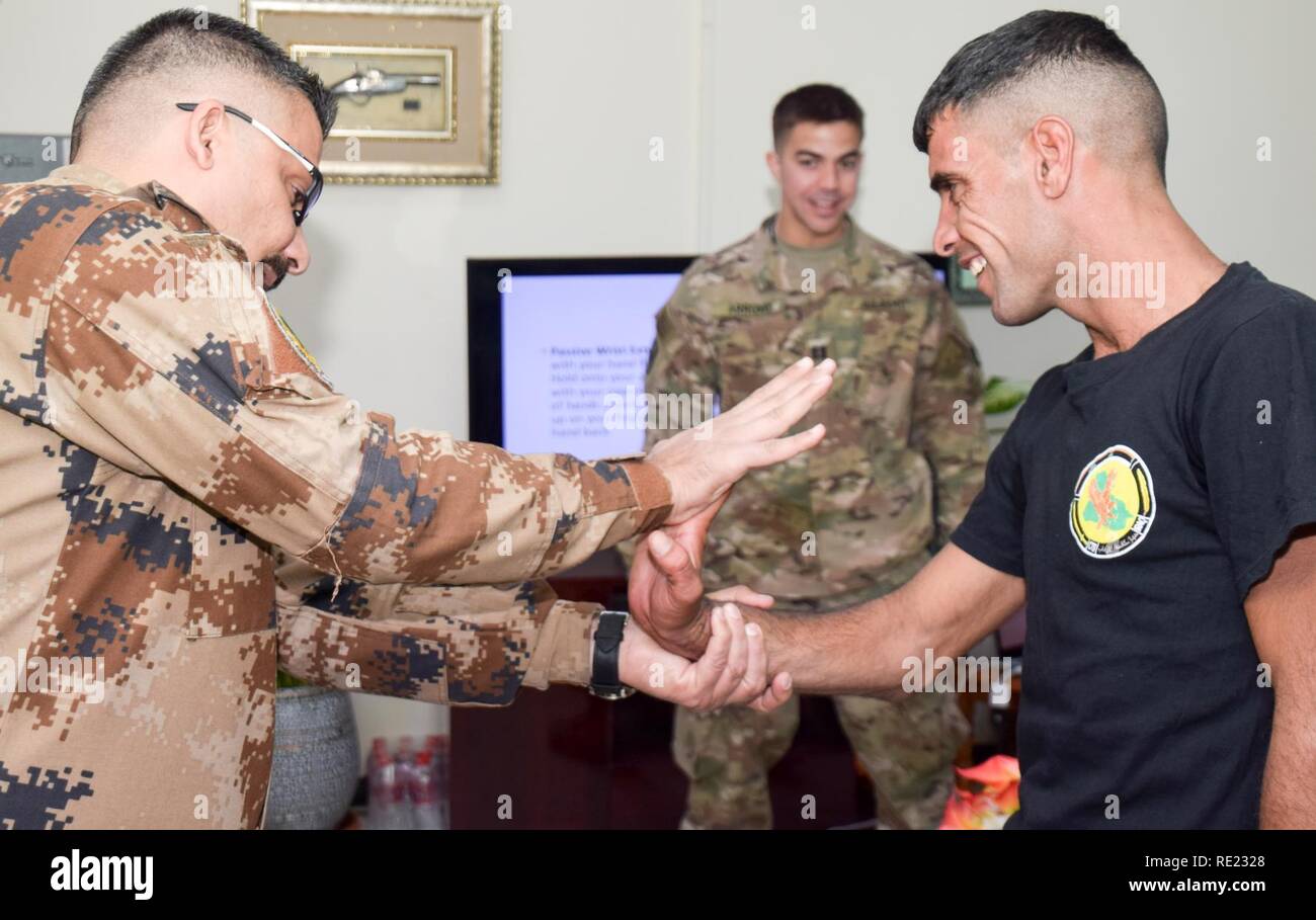 Army orthopedic clinic hi-res stock photography and images - Alamy