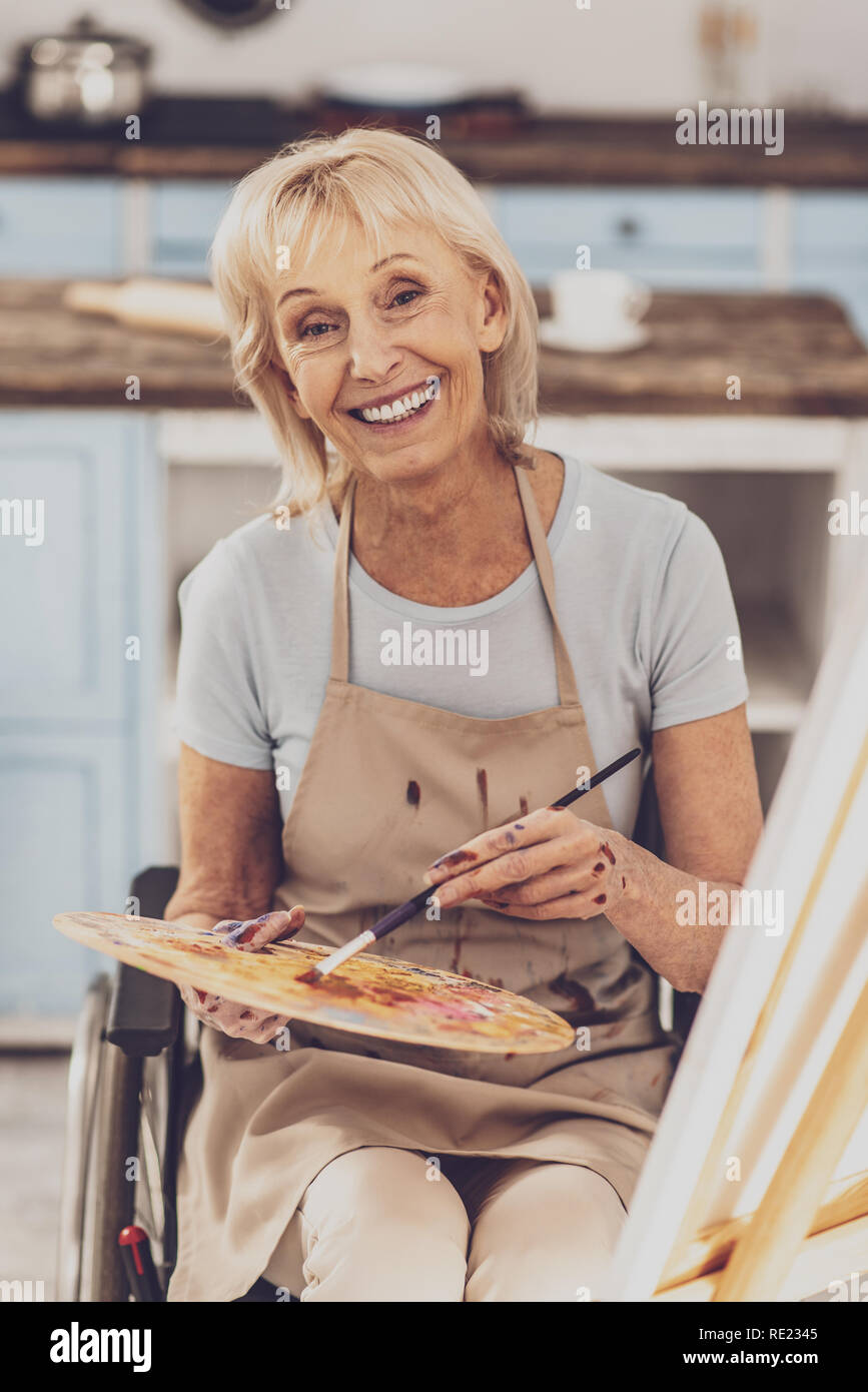 Handicapped painter hi-res stock photography and images - Alamy