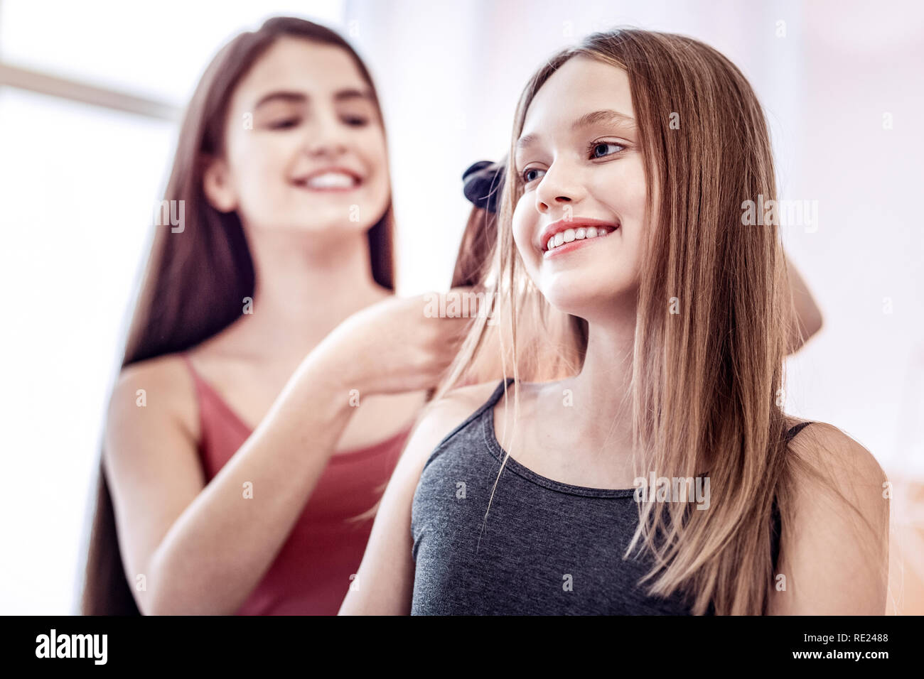 Two beauty girl party hi-res stock photography and images - Alamy