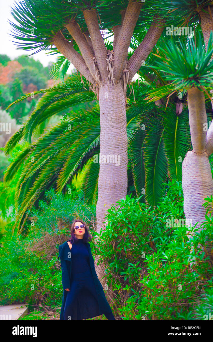 Latin female model poses for pictures in Barcelona, Spain. Barcelona's ...
