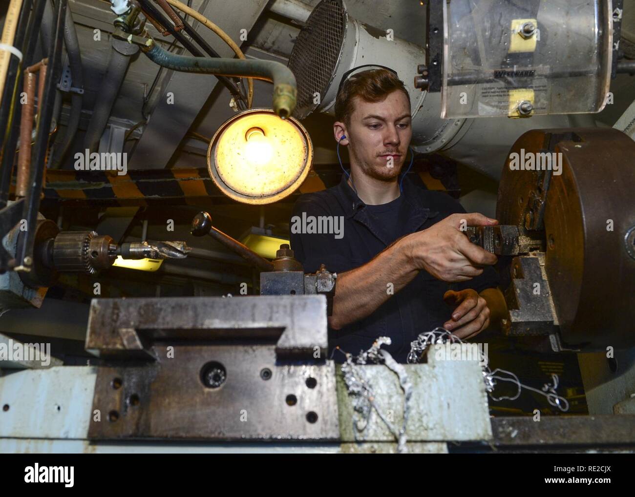 GULF OF ADEN (Nov. 7, 2013) Petty Officer 3rd Class Brandon Jessup ...