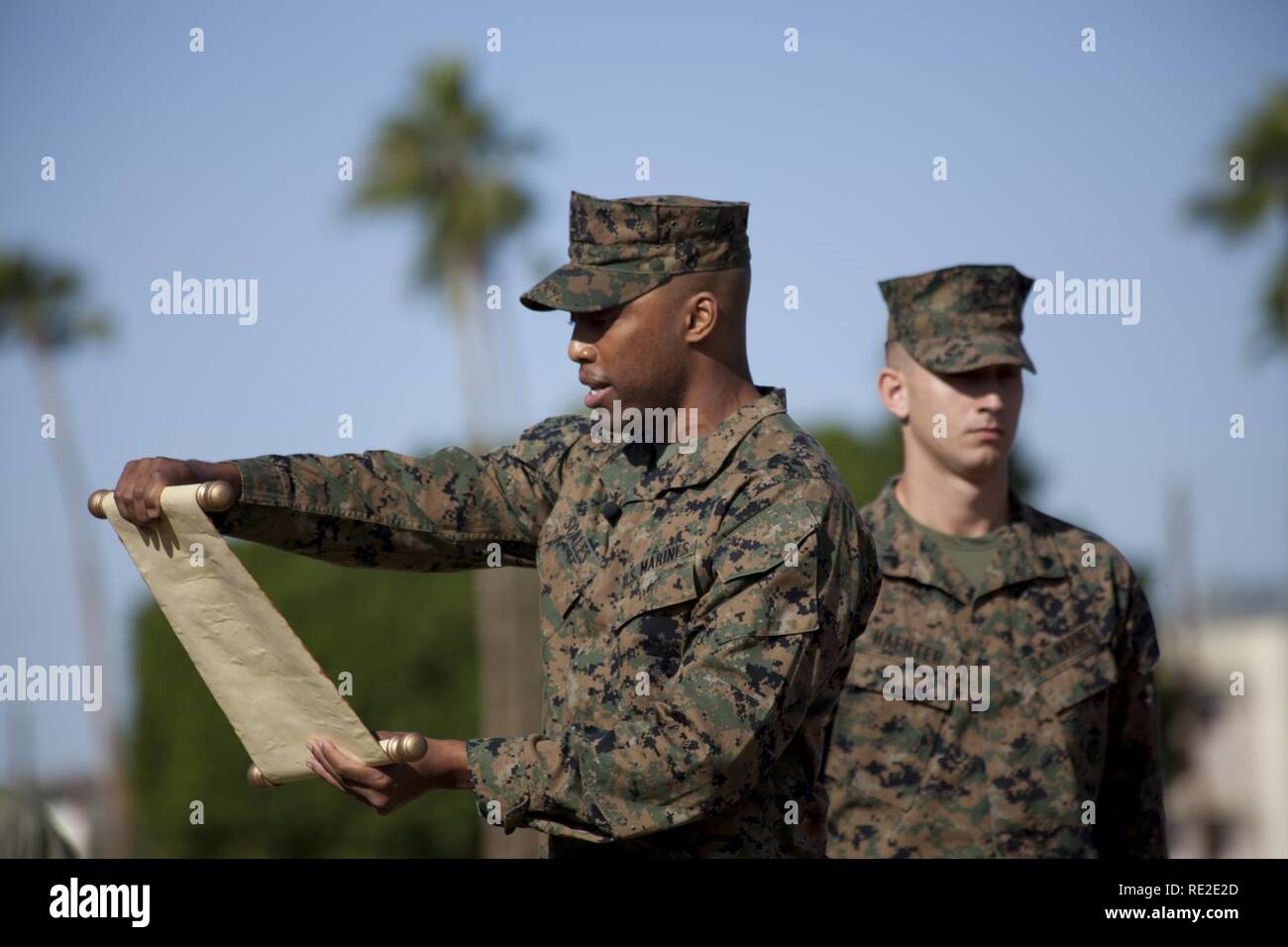 U.S. Marine Corps Lt. Daryl Scales, the Headquarters and Headquarters ...