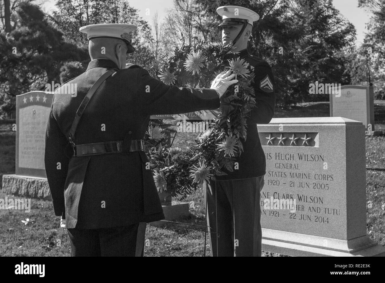 Robert wilson memorial hi-res stock photography and images - Alamy