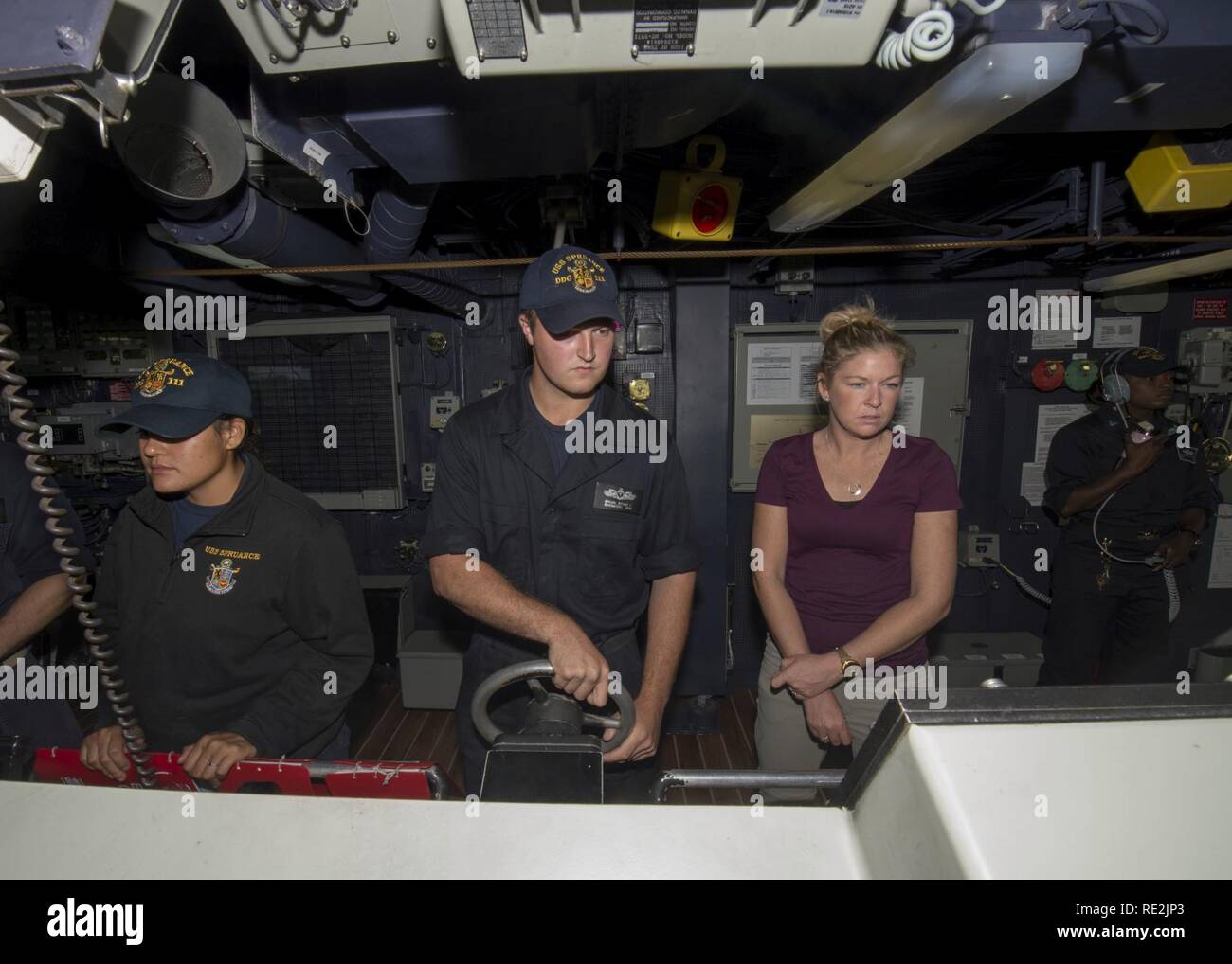 PEARL HARBOR (Nov. 8, 2016) Petty Officers 3rd Class Yvonne Ocampo ...