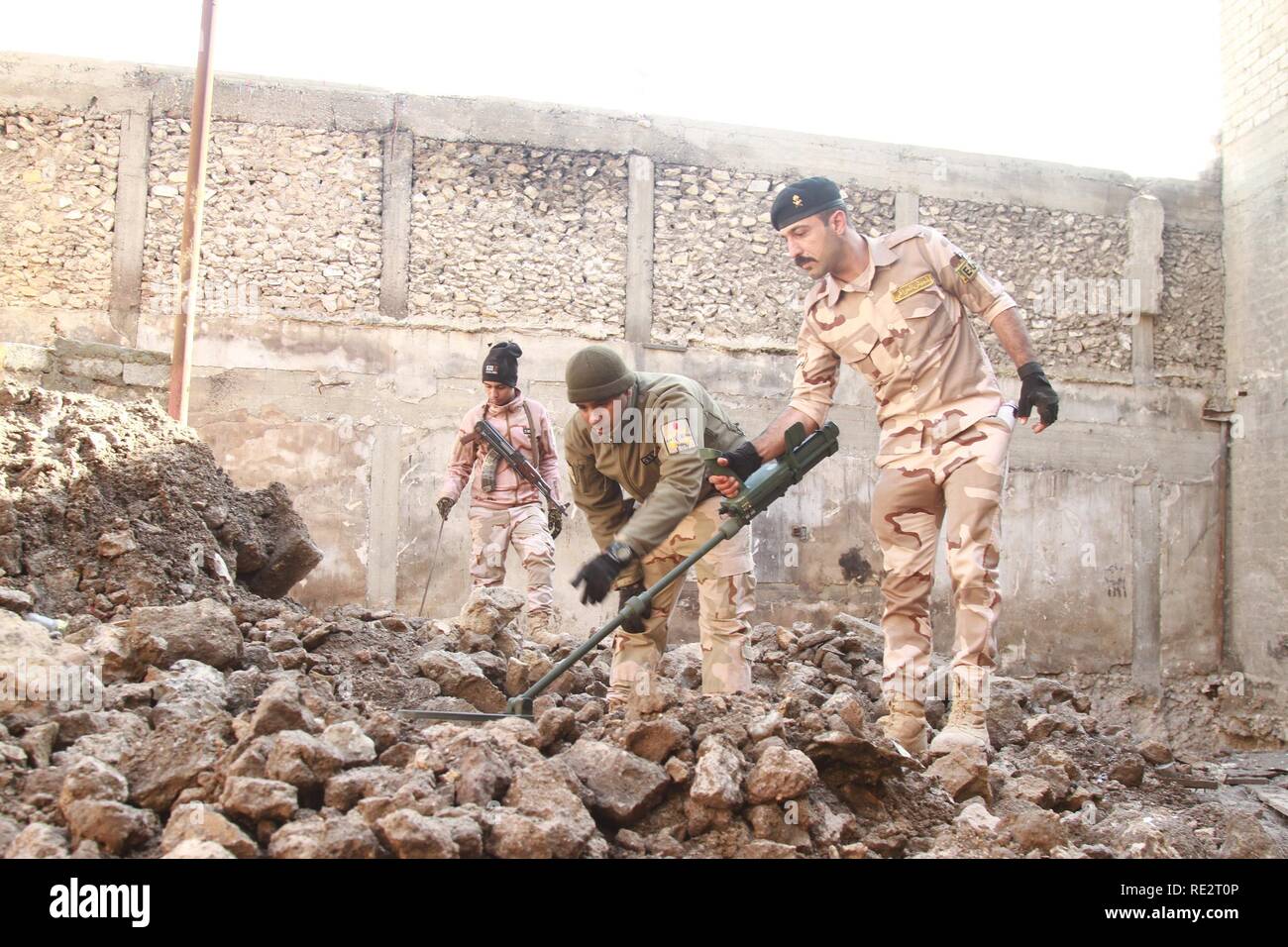 Iraqi ministry of defense hi-res stock photography and images - Alamy