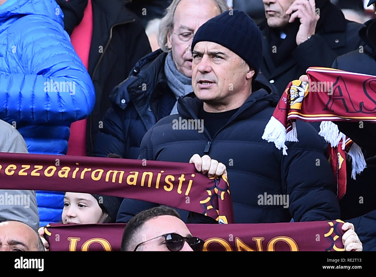 Emma zingaretti hi-res stock photography and images - Alamy