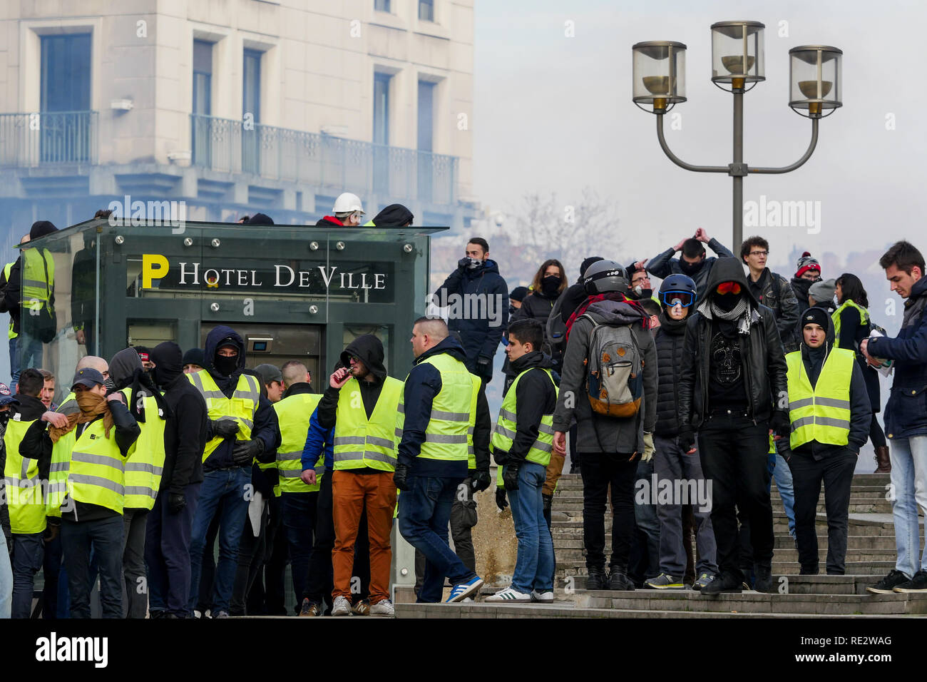 Anti riot units hi-res stock photography and images - Alamy