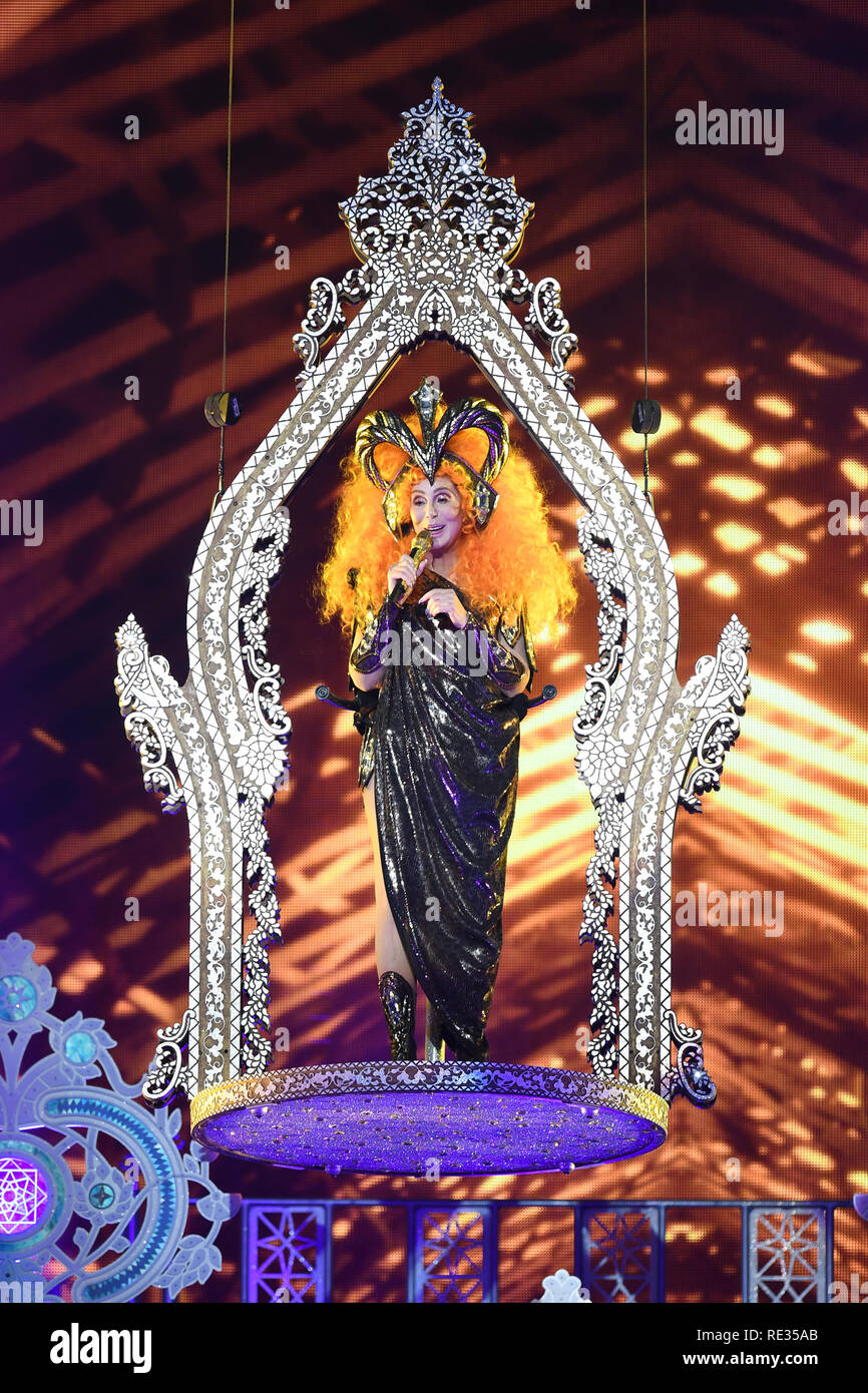 Cher Singer On Stage High Resolution Stock Photography and Images - Alamy