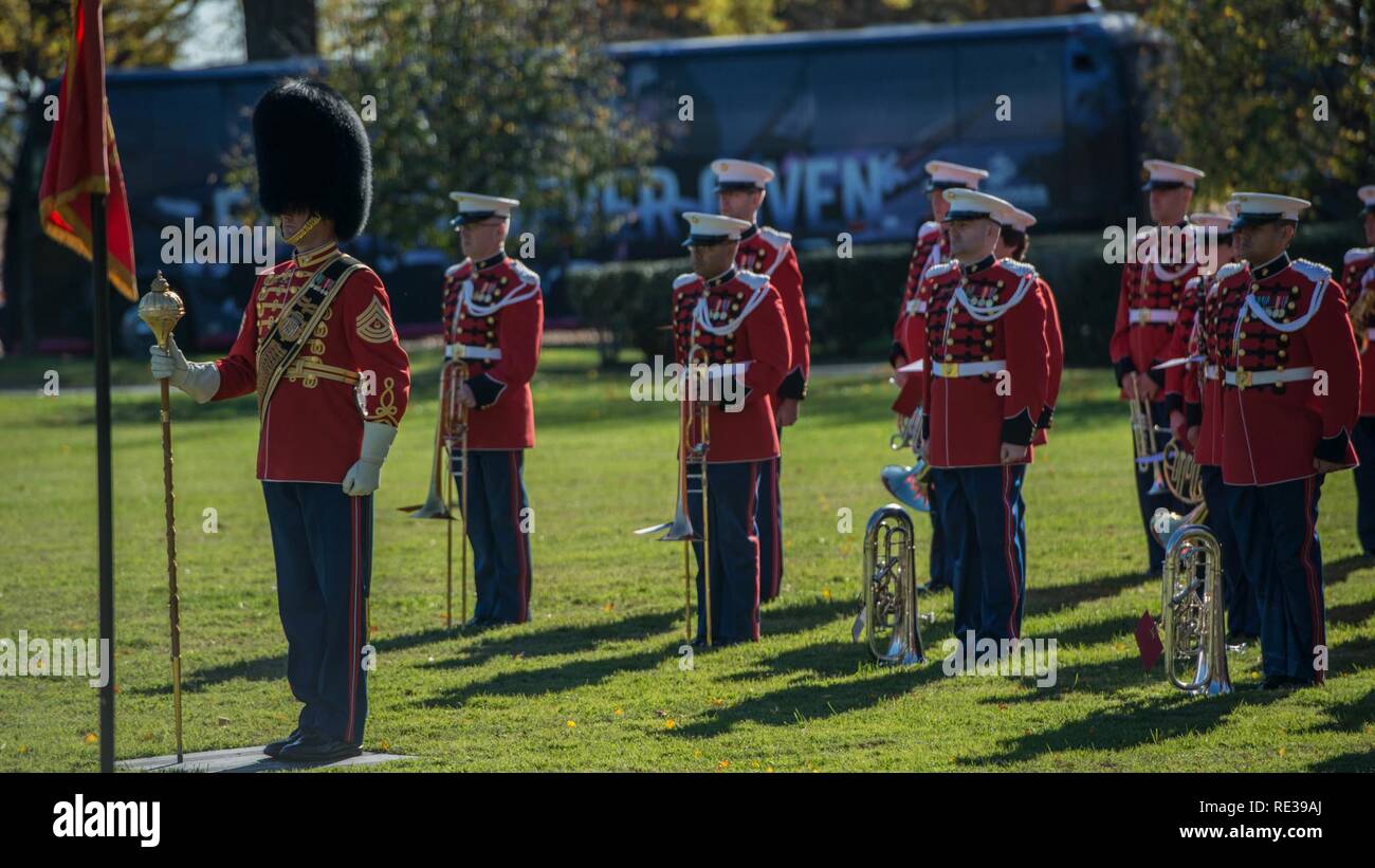 The President’s Own performs during a reunion at the Marine Corps War ...