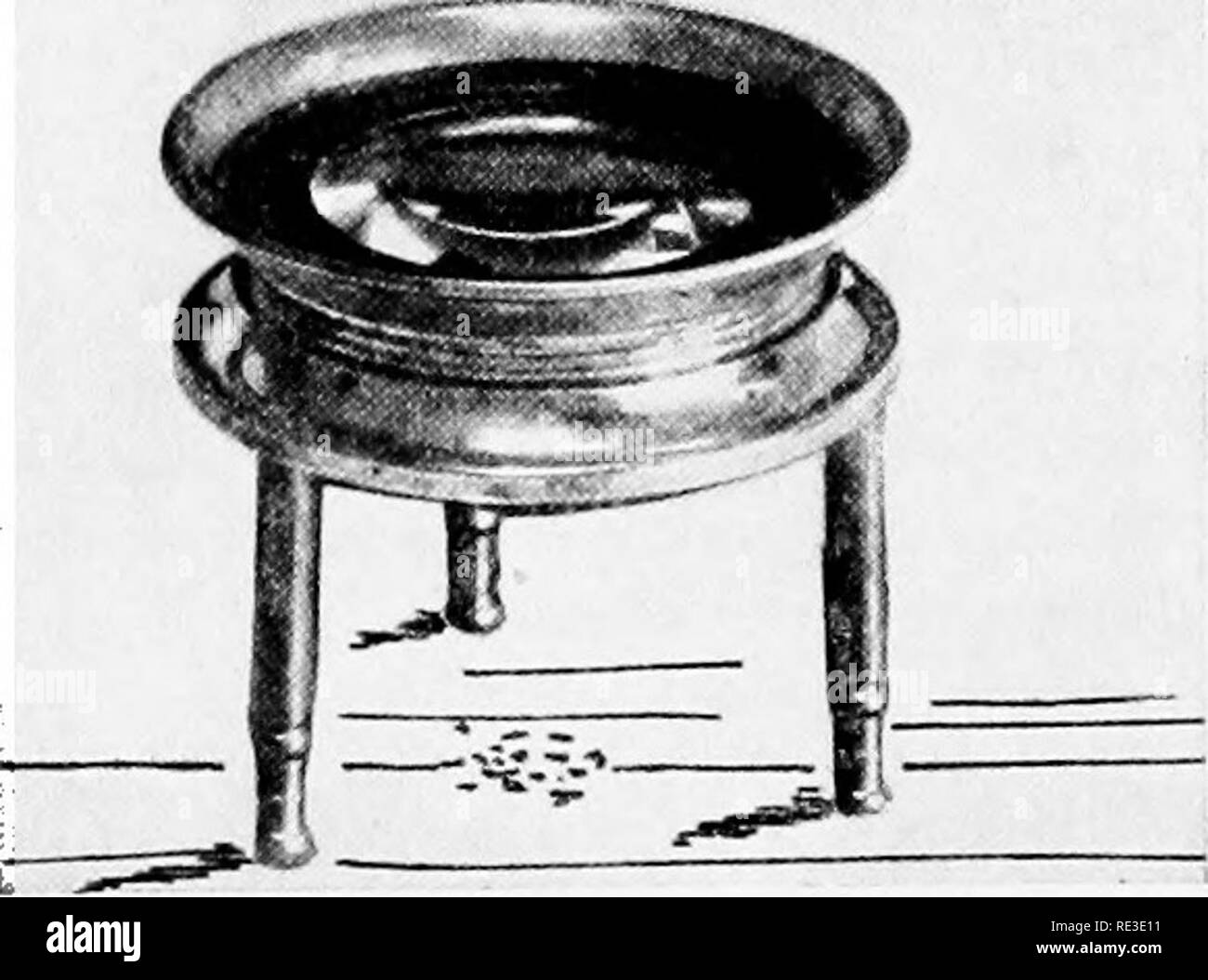 Paper corner lift hi-res stock photography and images - Alamy