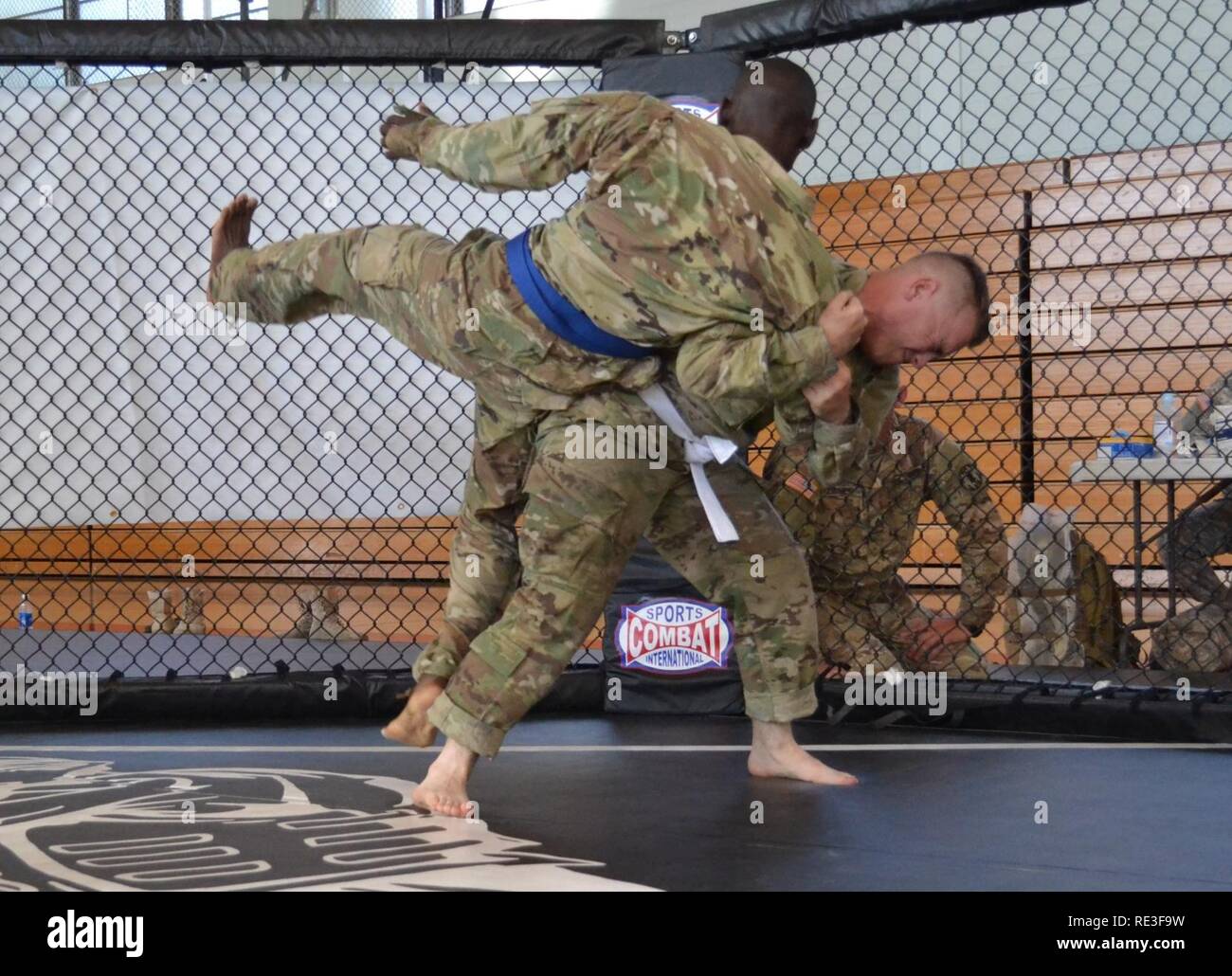 212th military police company hi-res stock photography and images - Alamy