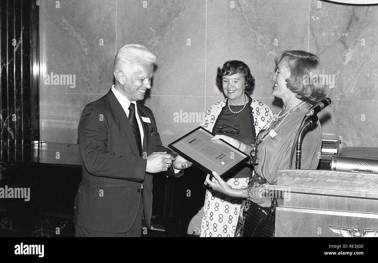 9-11-78 JIM ACTION-GULLIVAN - Giving awards and recognition Stock Photo ...