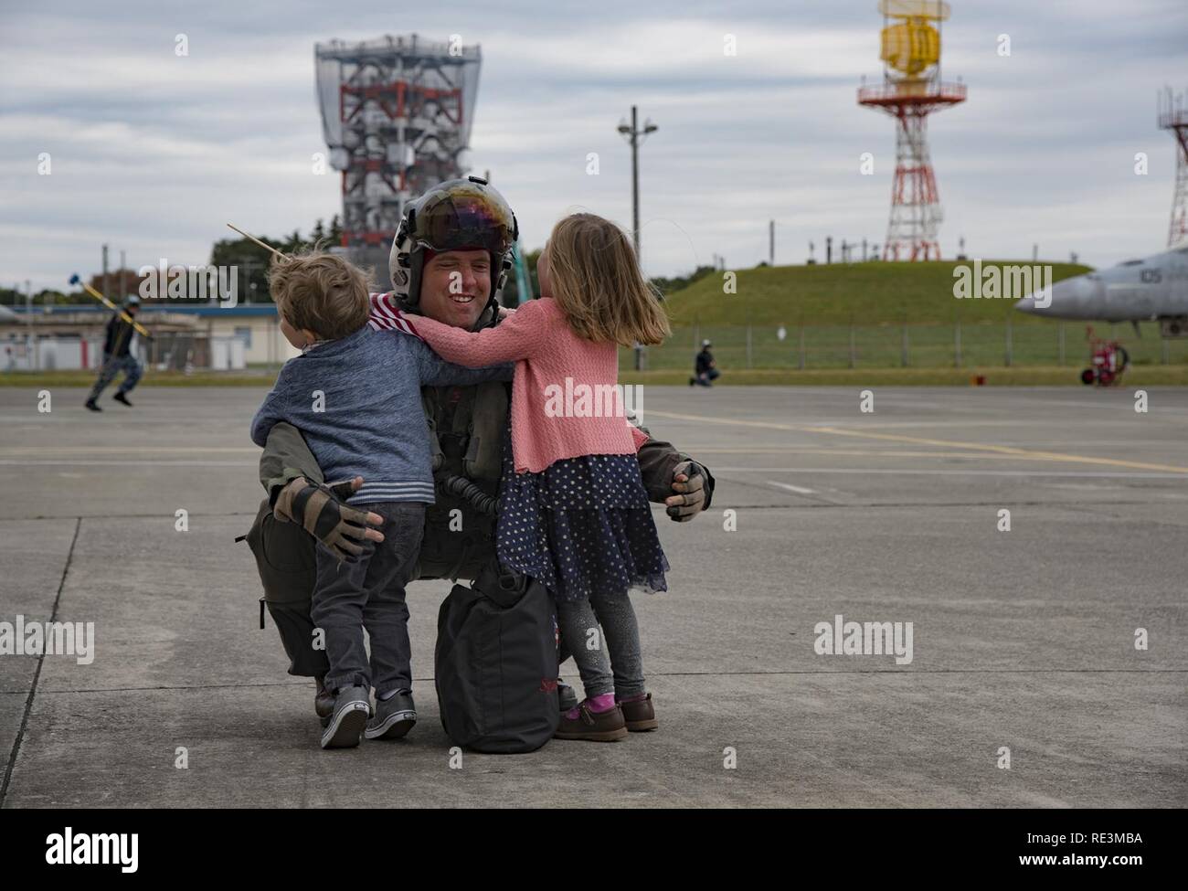 NAVAL AIR FACILITY ATSUGI, Japan (Nov. 16, 2016) Lt. Cmdr. Scott ...