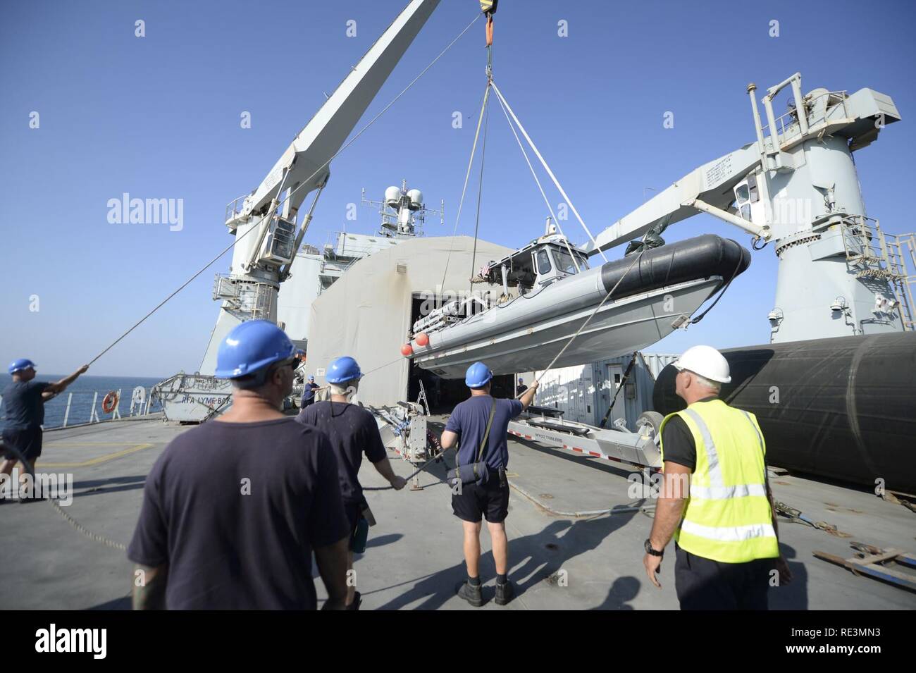 Sailors assigned to Commander, Task Group 56.1 (CTG 56.1), Explosive ...