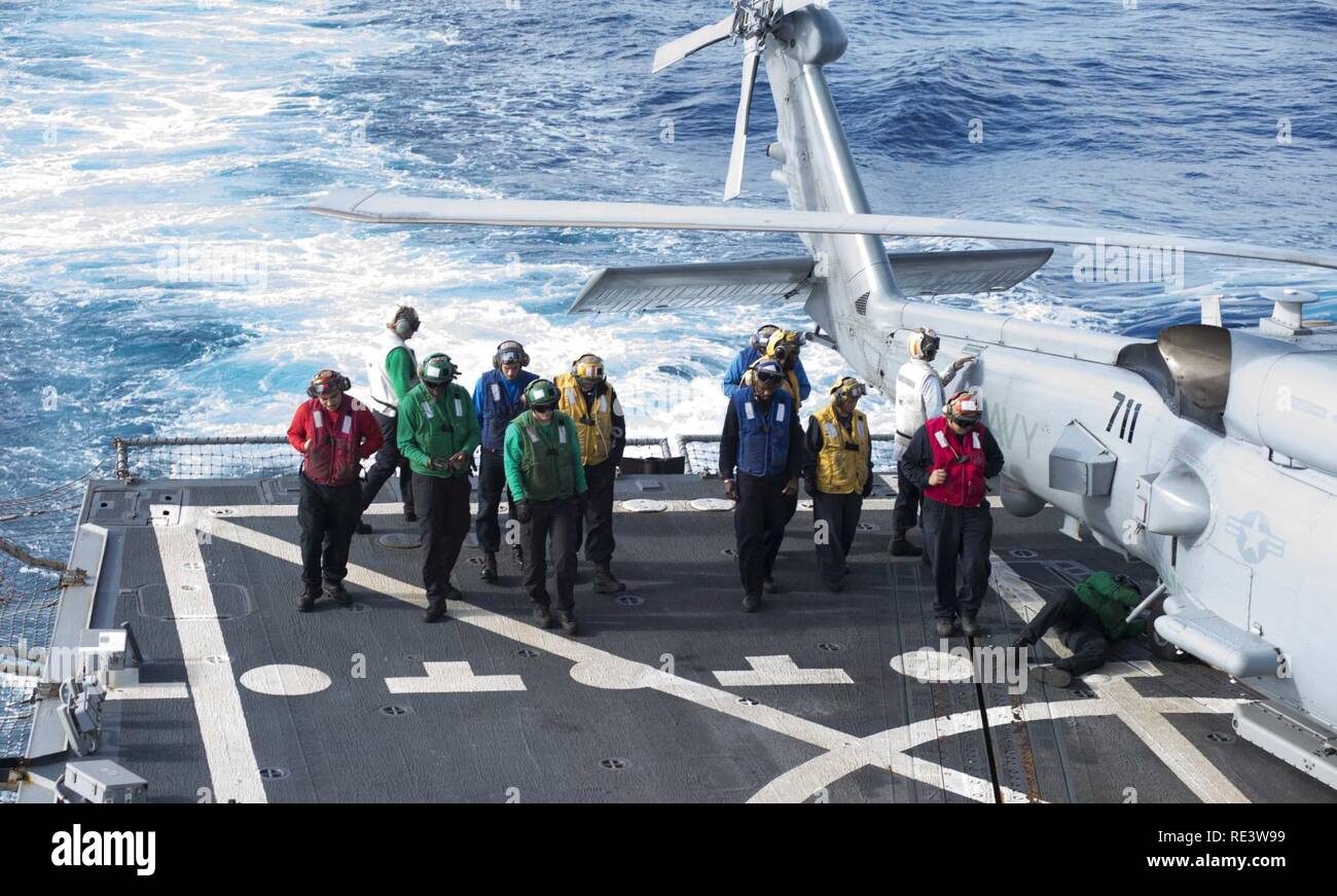 PACIFIC OCEAN (Nov. 18, 2016) Sailors assigned to Helicopter Maritime ...
