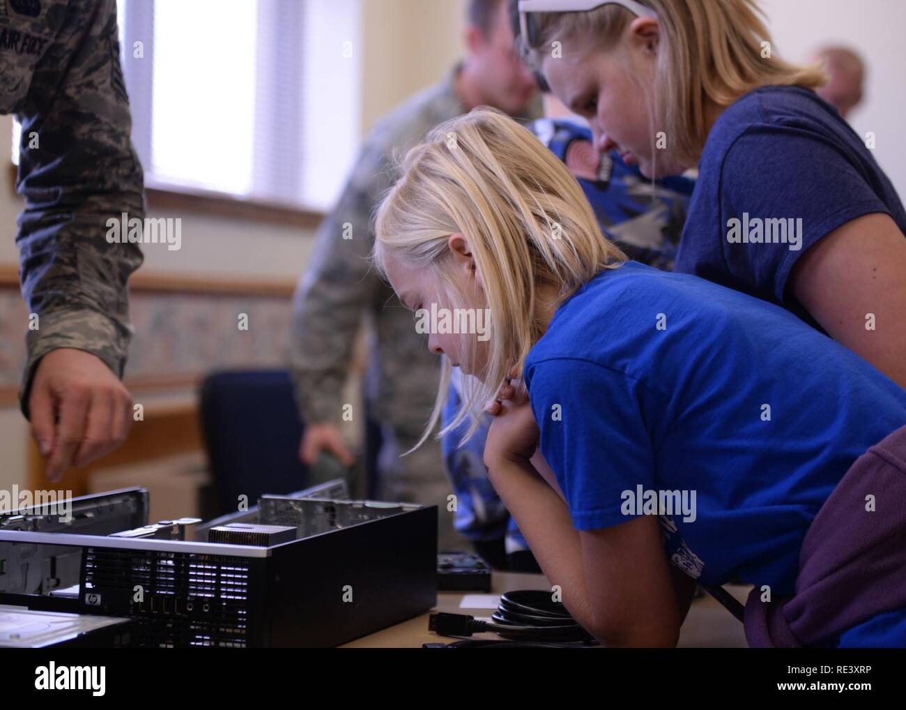 Parts of a computer together hi-res stock photography and images - Alamy