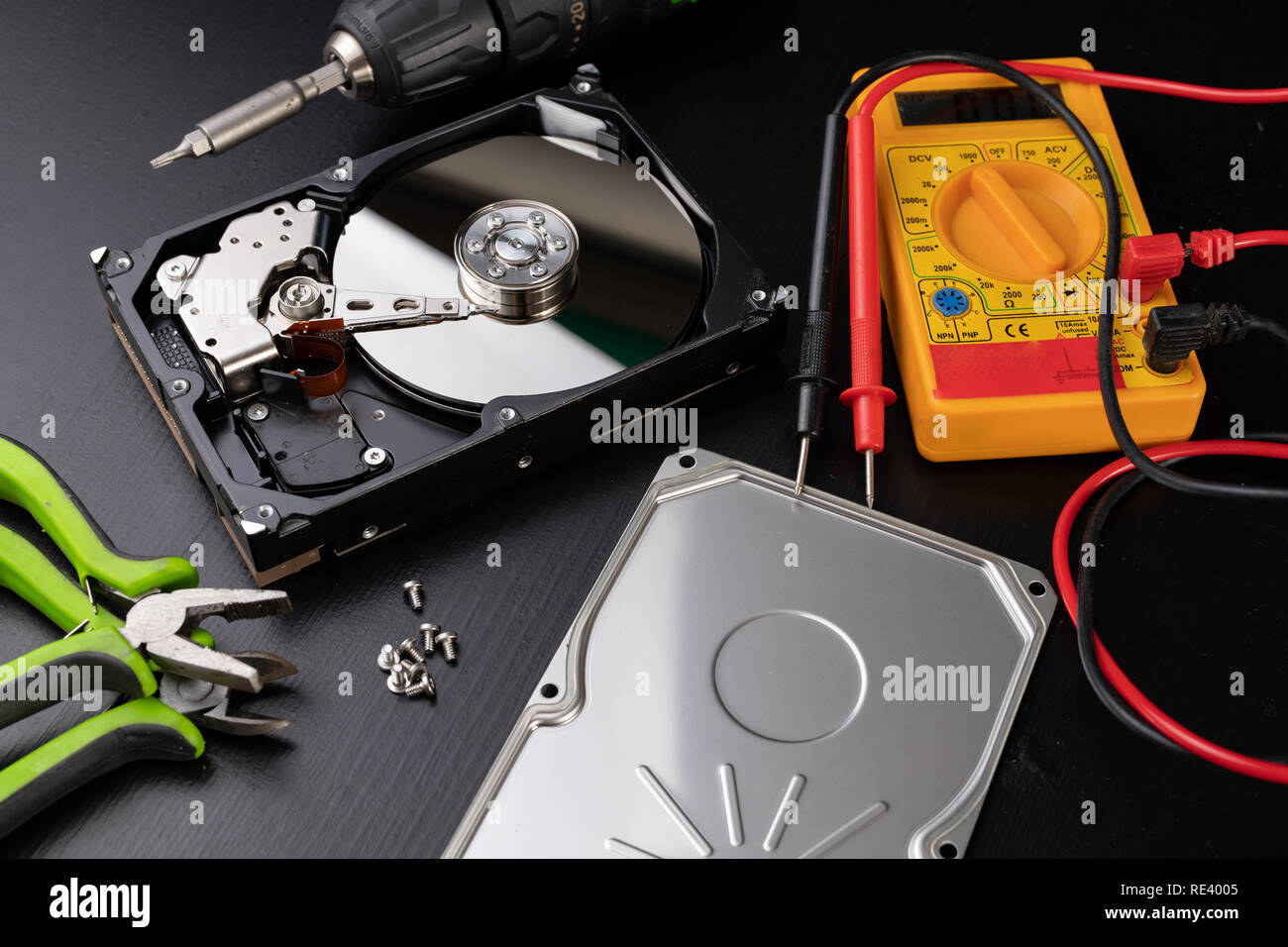 Repair and diagnostics of hard disk. Service of computer parts in the ...
